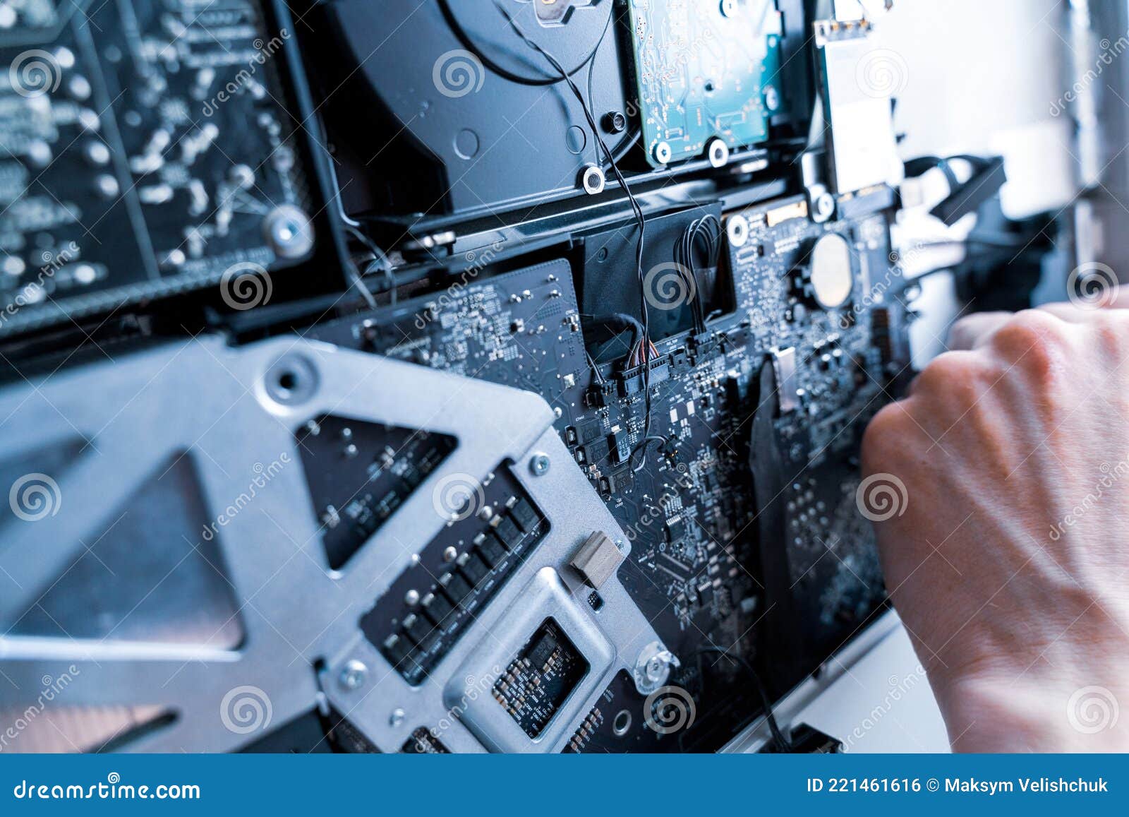 Computer Reparieren. Technologie-Wartungshardware Vom Techniker. PC ...