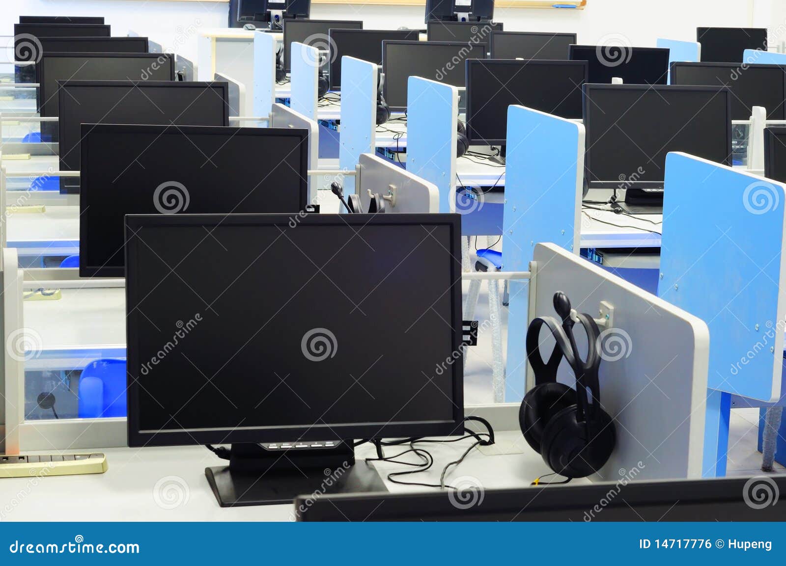 Computer room stock photo. Image of classroom, break - 14717776