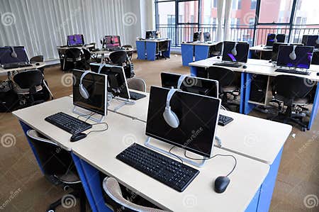 Computer room stock image. Image of furniture, office - 17587761