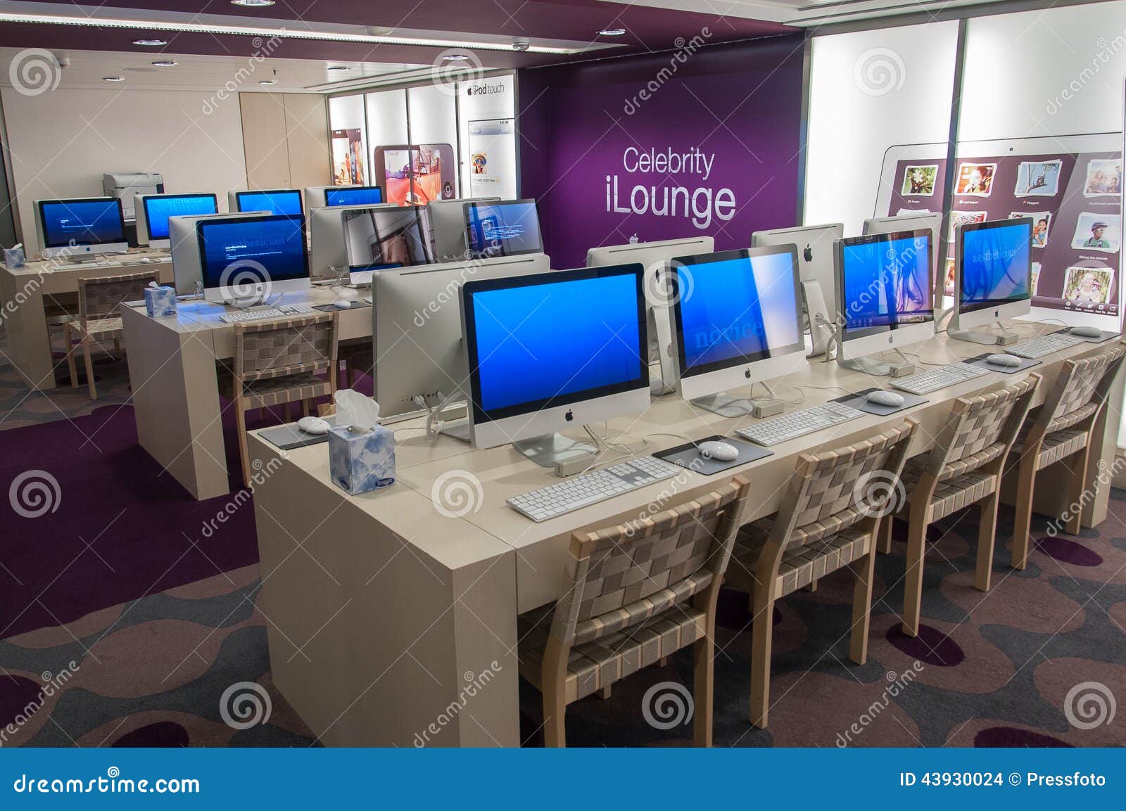 Computer room editorial stock image. Image of communication - 43930024