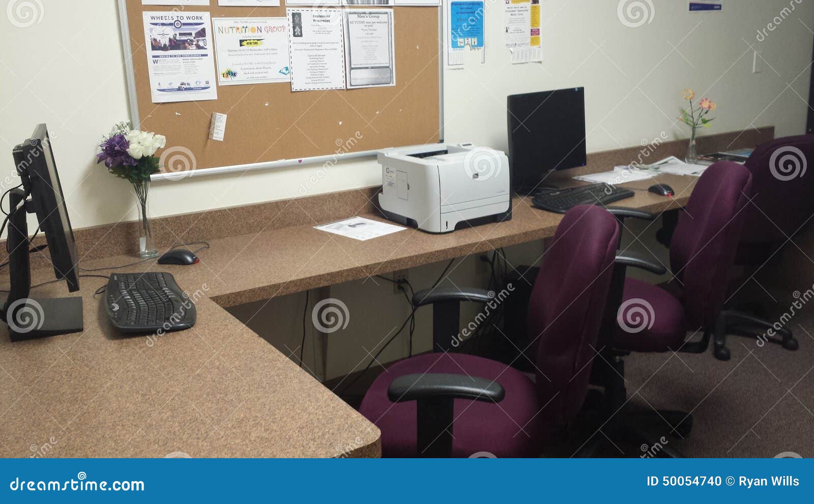 Computer room editorial image. Image of room, relaxed - 50054740