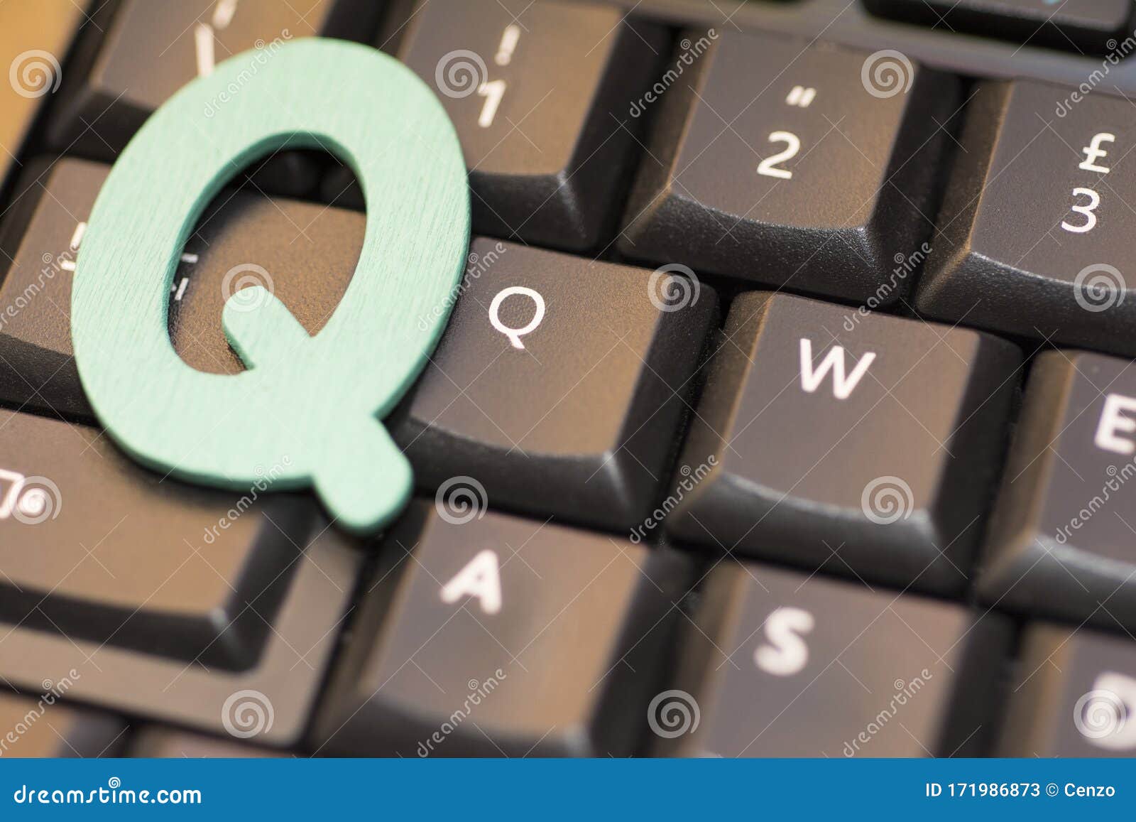 Small Wooden Letter `Q` on Black Computer Keyboard Stock Image - Image ...