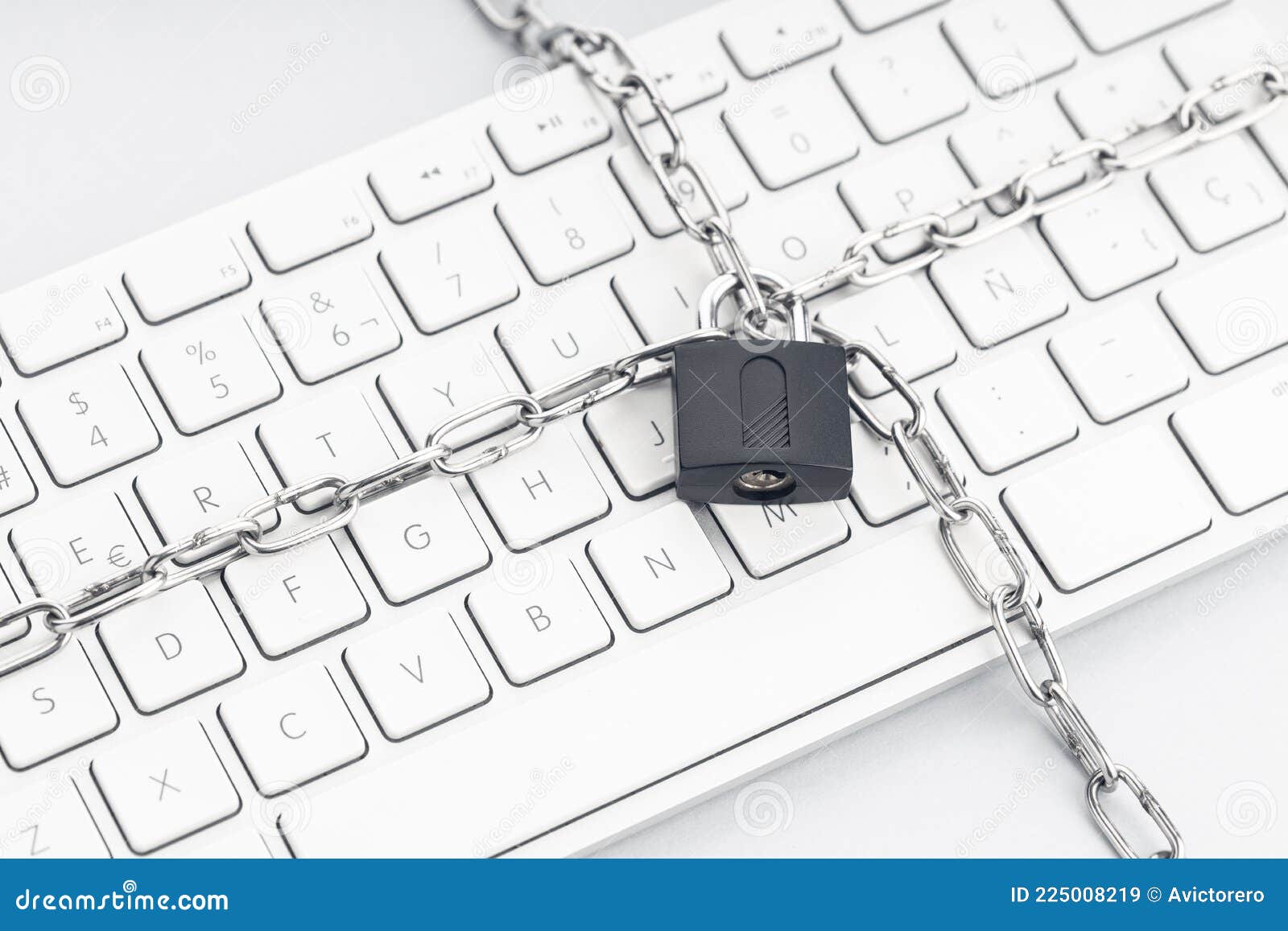 Chain and Padlock on Keyboard. Cyber Security Concept Stock Image ...
