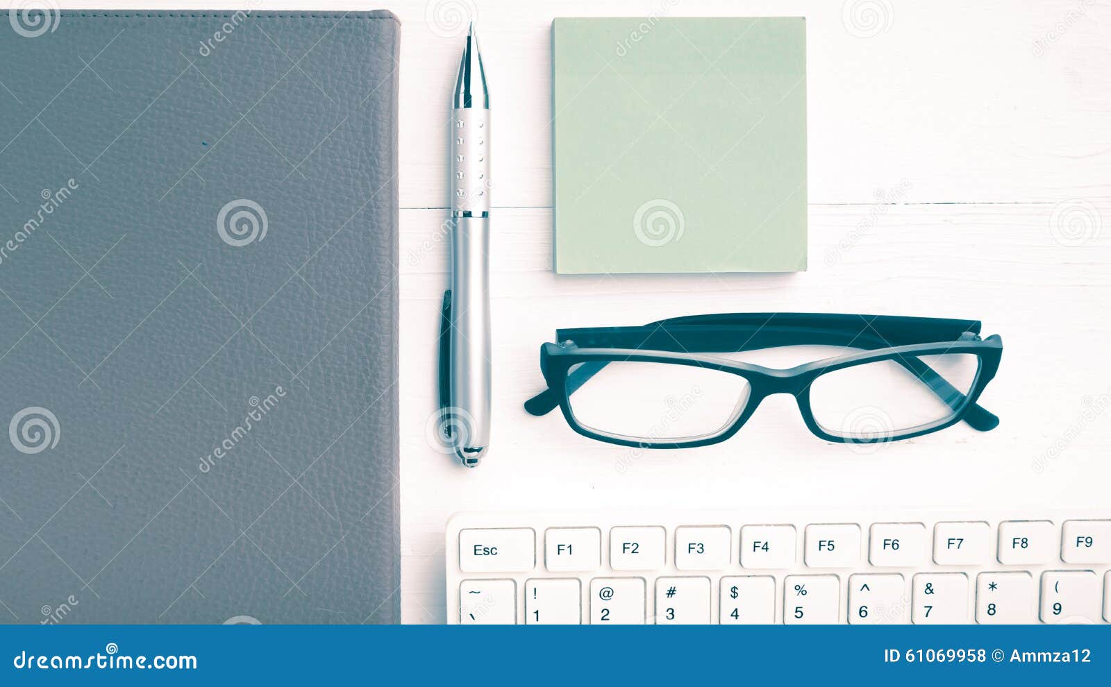 Computer and Sticky Note Vintage Style Stock Photo - Image of white ...