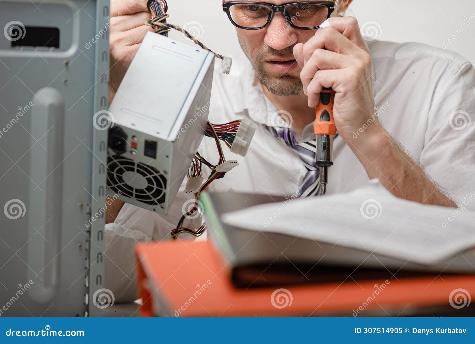 Computer system error stock image. Image of broken, office - 307514905