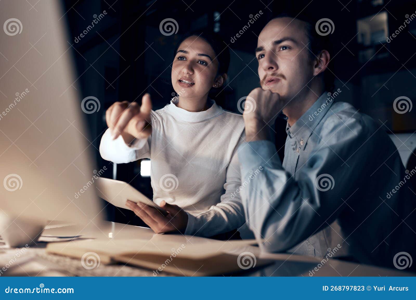 Computer, Teamwork and People Night Office for Information Technology, Programming and Software ...