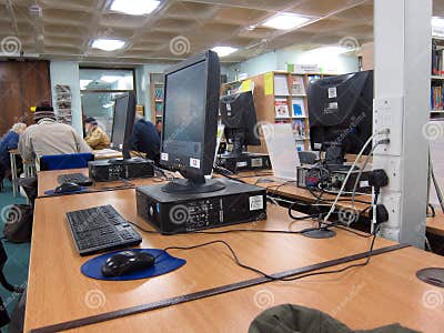 Computers in a Public Library. Editorial Image - Image of education ...
