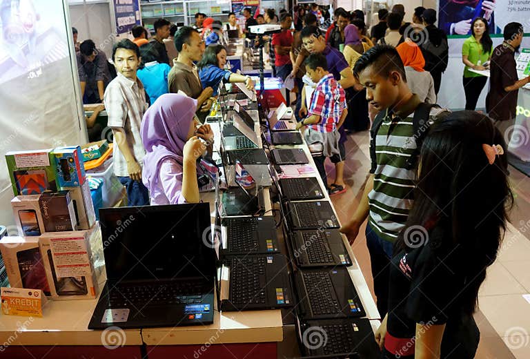 Computers editorial photo. Image of central, solo, computer - 43376181