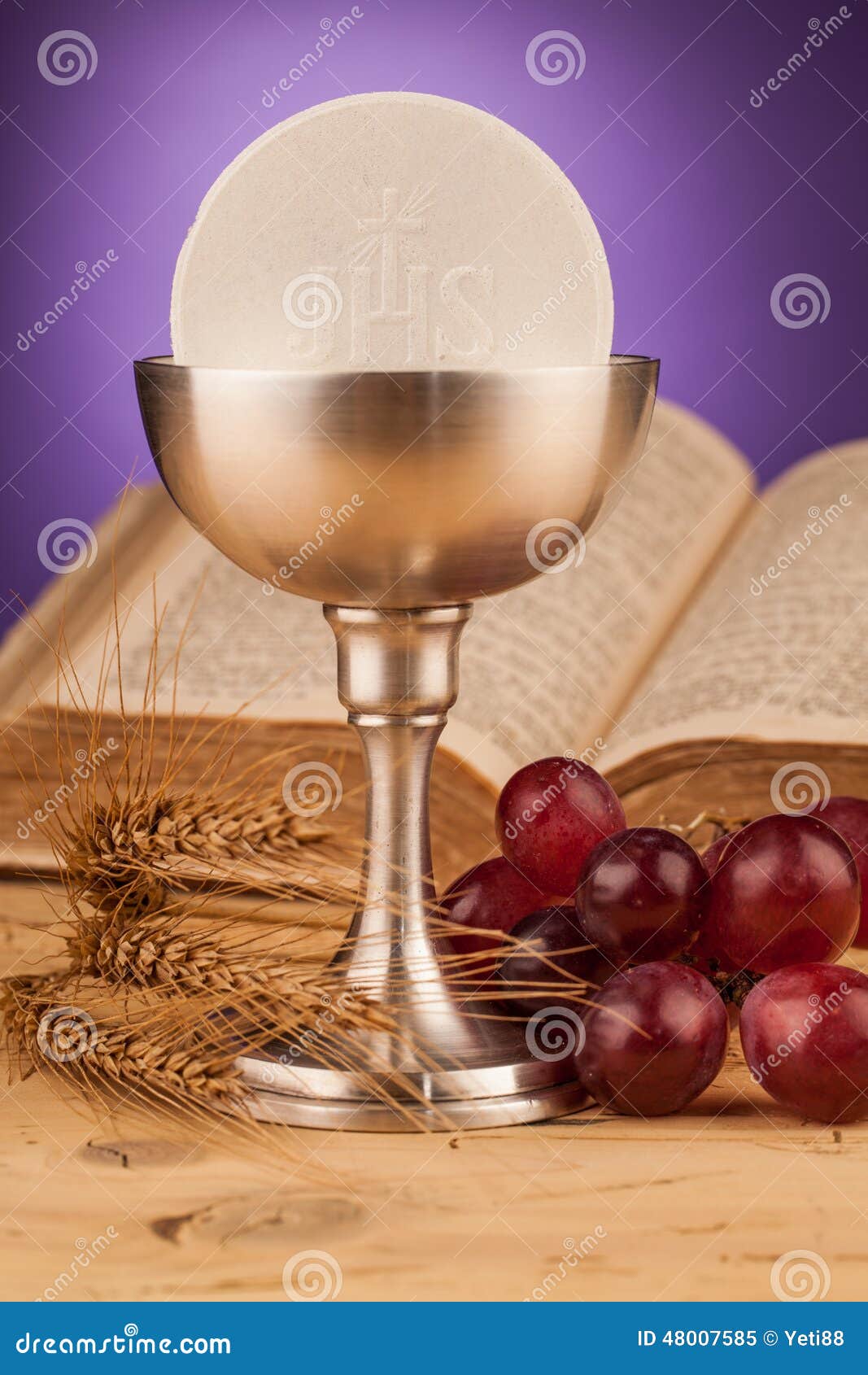 Comunión Santa De Chrystian Imagen de archivo - Imagen de cena ...