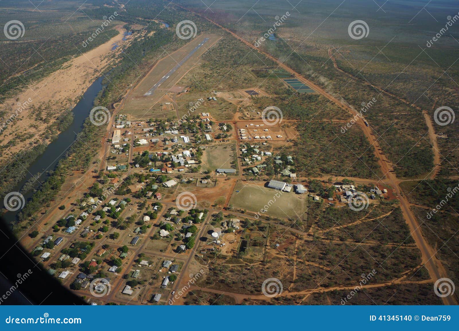 Comunidad Queensland Australia De Doomadgee Foto de archivo - Imagen de ...