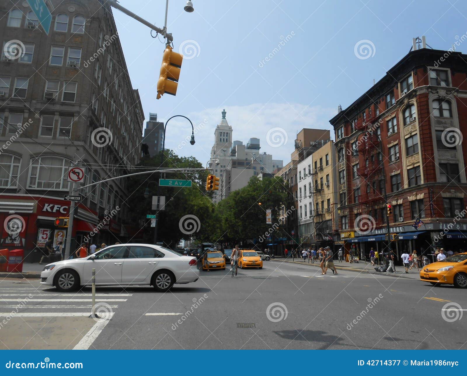 Con Edison Building, New York. Editorial Photography - Image of edison ...
