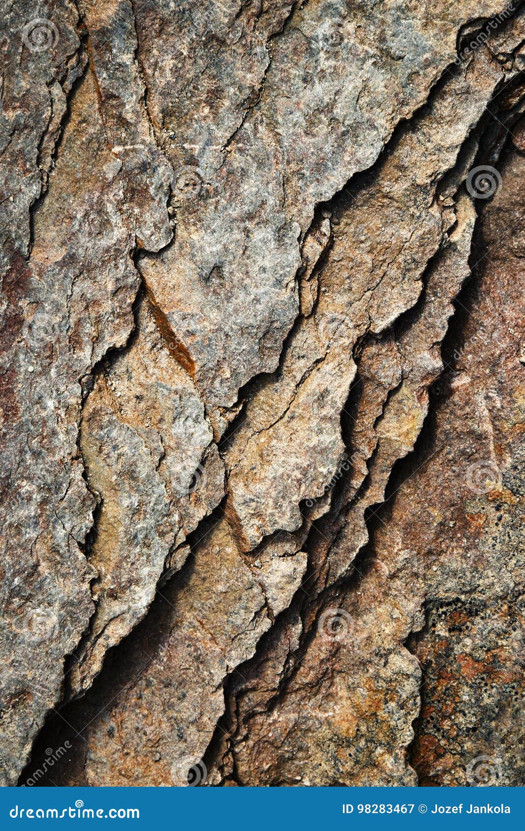 Con Las Grietas Roca Pardusca Erosionada Imagen de archivo - Imagen de ...