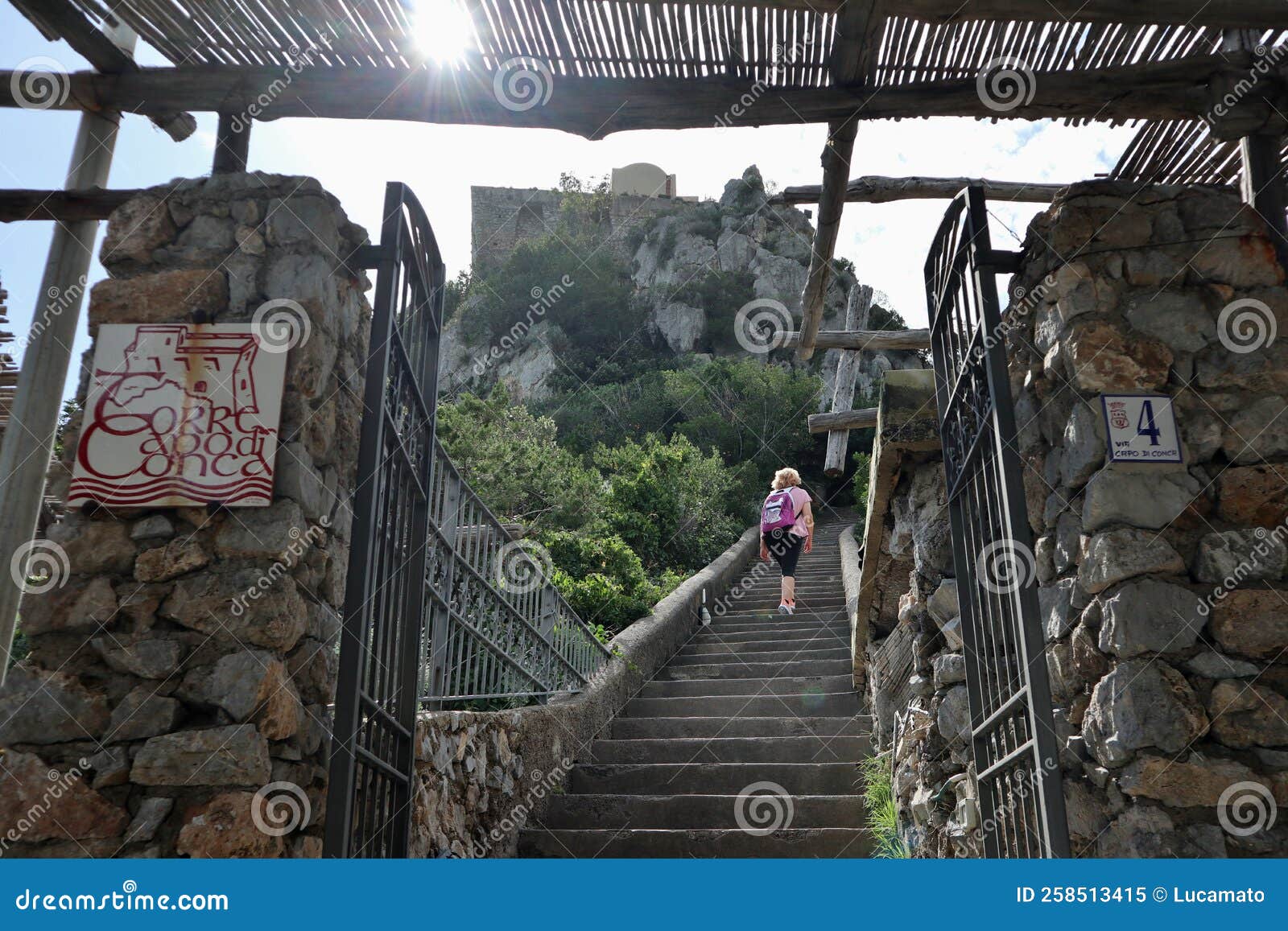 Conca Dei Marini - Accesso Alla Torre Di Capo Di Conca Editorial Image ...