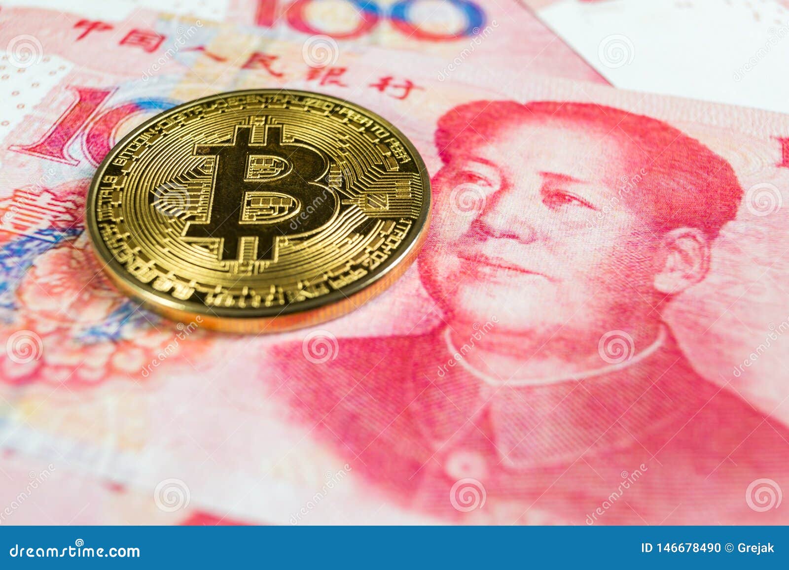 Conceito Cripto Da Moeda - Um Bitcoin Com Moeda Chinesa RMB, Renminbi ...