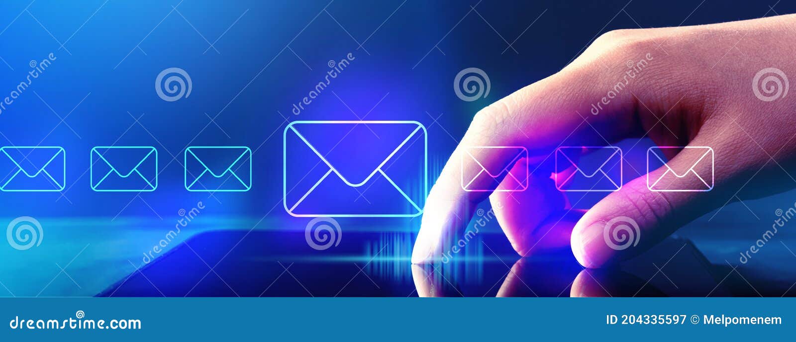 Conceito De Email Com Computador Tablet Imagem de Stock - Imagem de ...