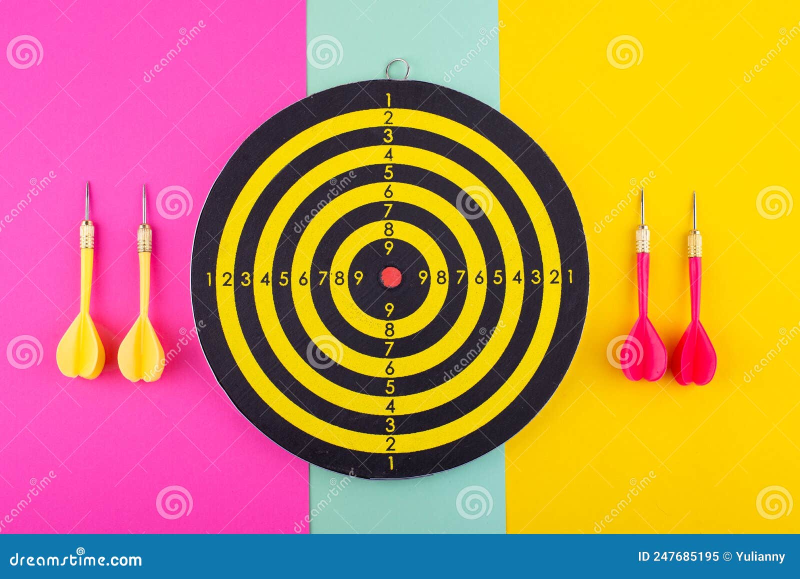 Conceito De Meta E Meta Com Dardos E Setas Imagem de Stock - Imagem de ...