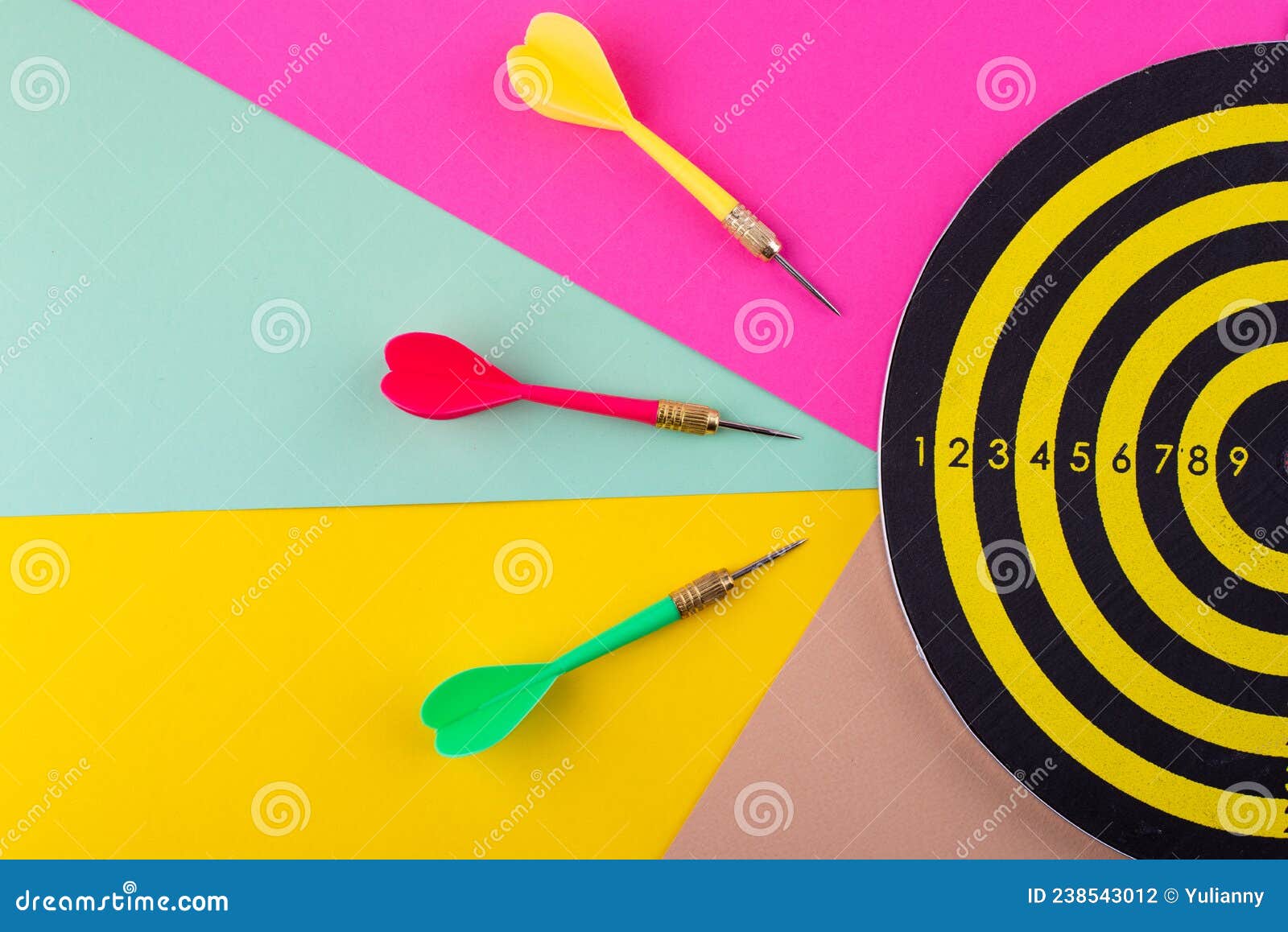 Conceito De Meta E Meta Com Setas Foto de Stock - Imagem de alvo ...