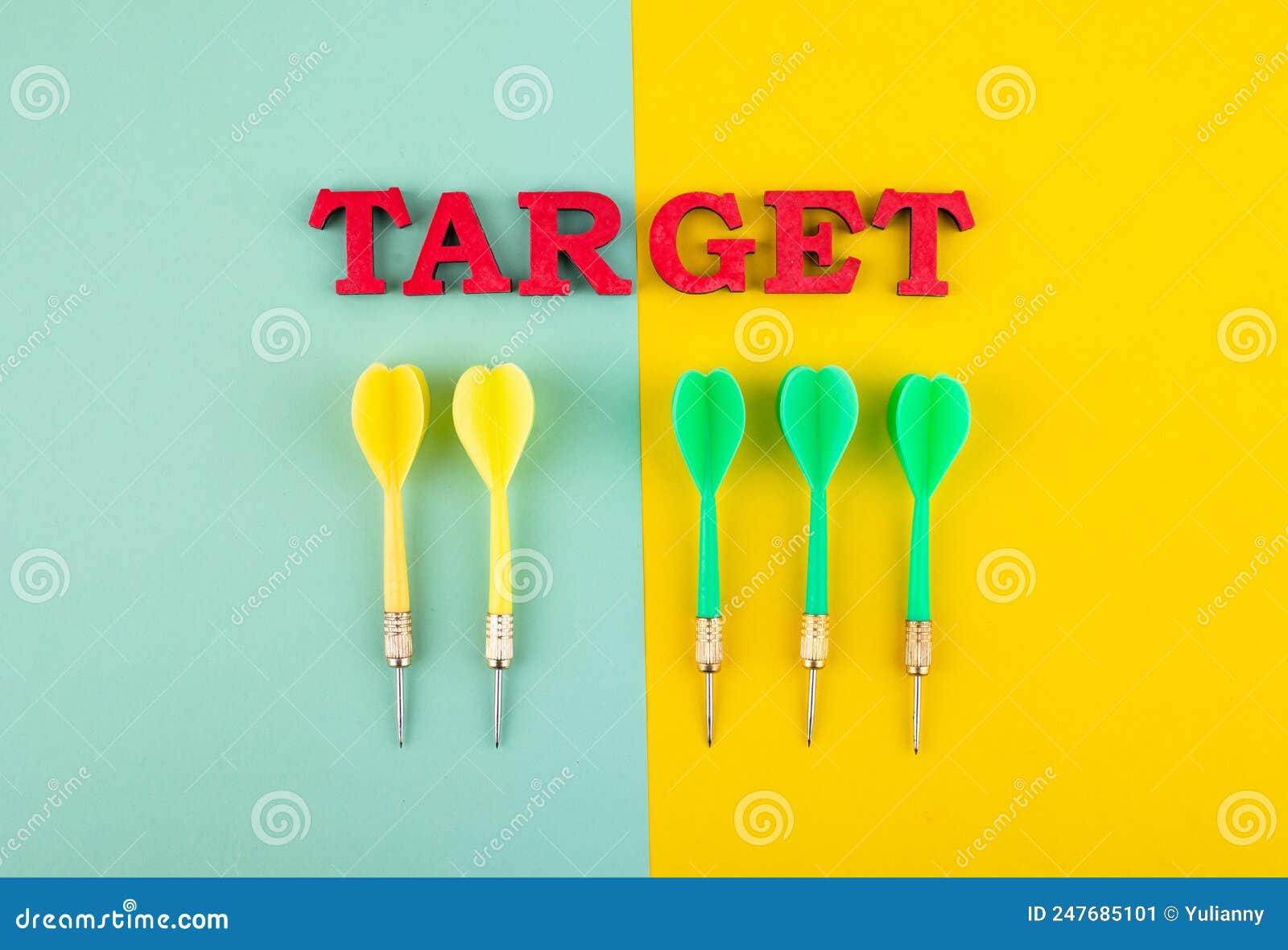 Conceito De Meta E Meta Com Setas Imagem de Stock - Imagem de amarelo ...