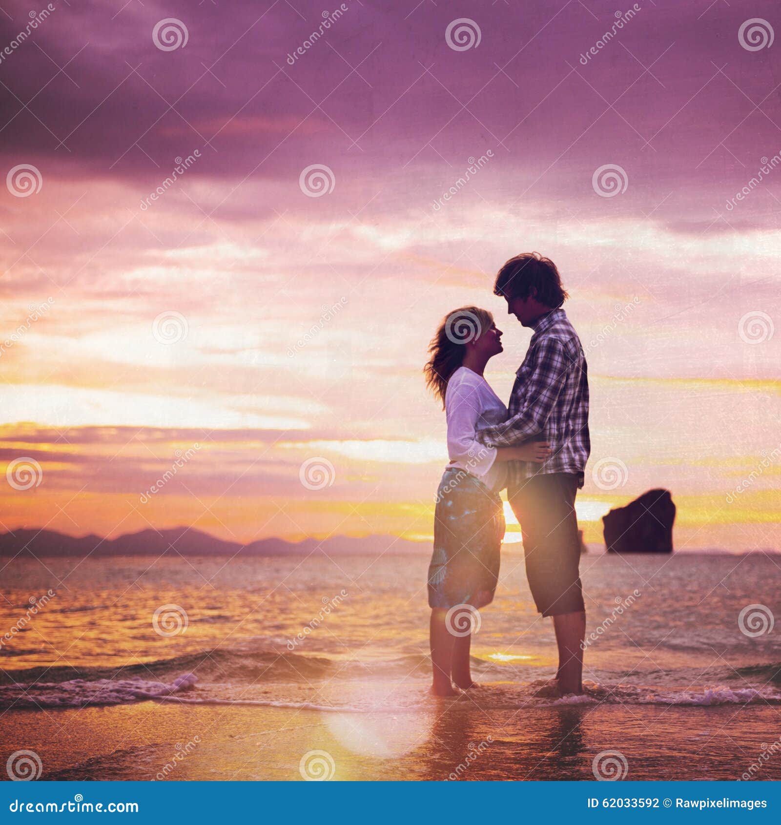 Conceito Romance Da Unidade Da Praia Do Amor Dos Pares Foto de Stock ...