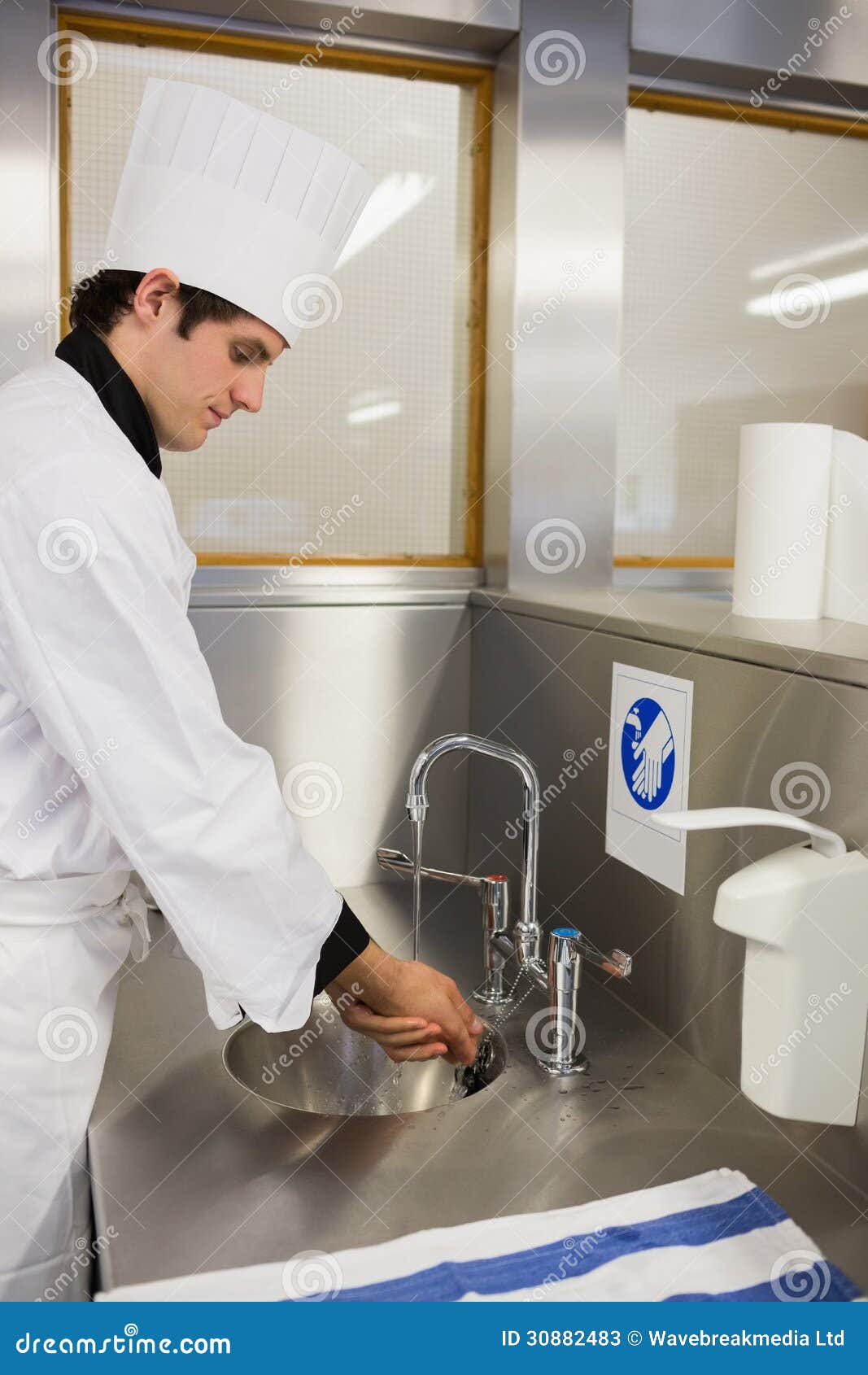 Concentrated Chef Washing Hands Stock Image - Image of hotel, gourmet ...