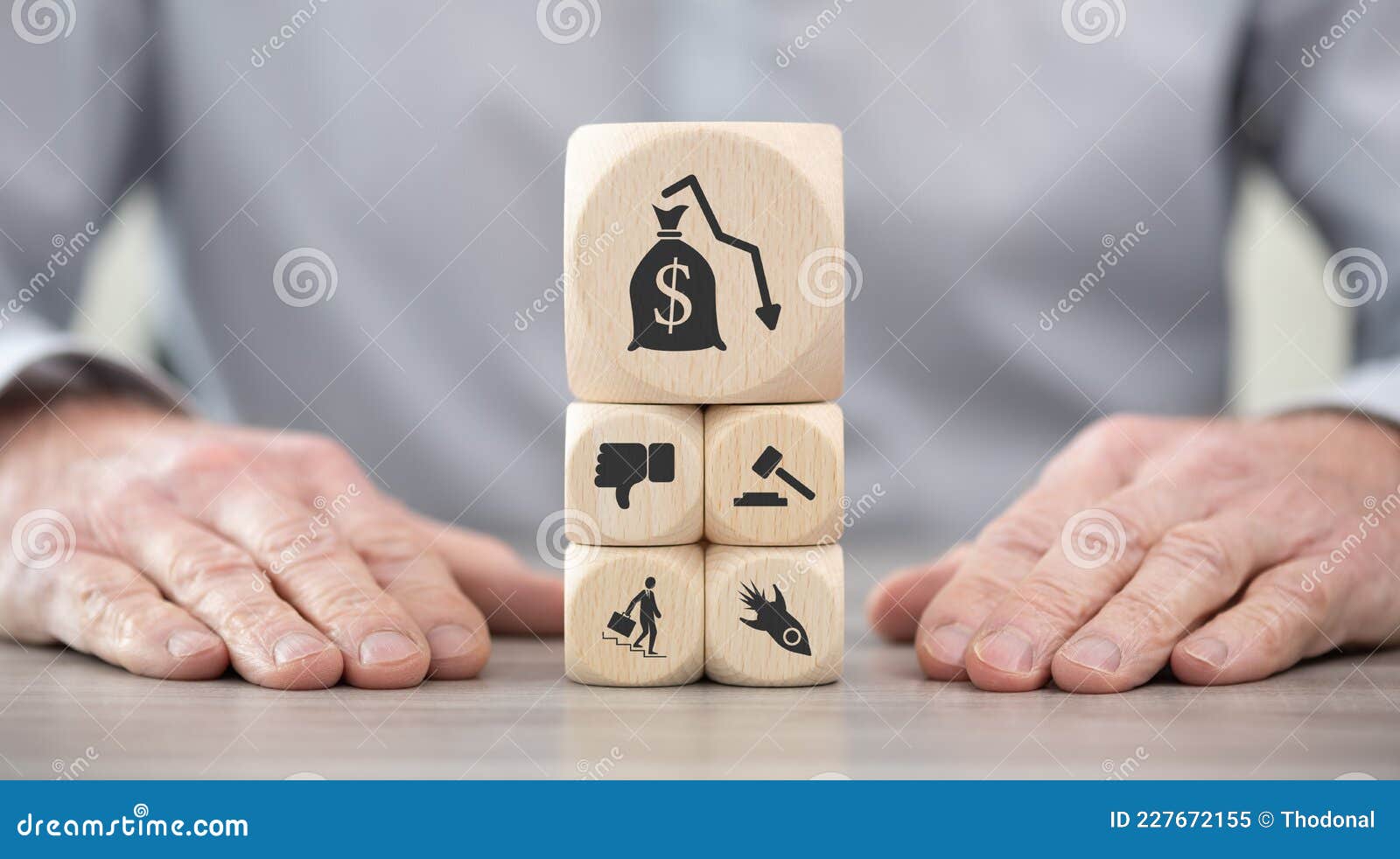 Concept de faillite image stock. Image du dette, main - 227672155