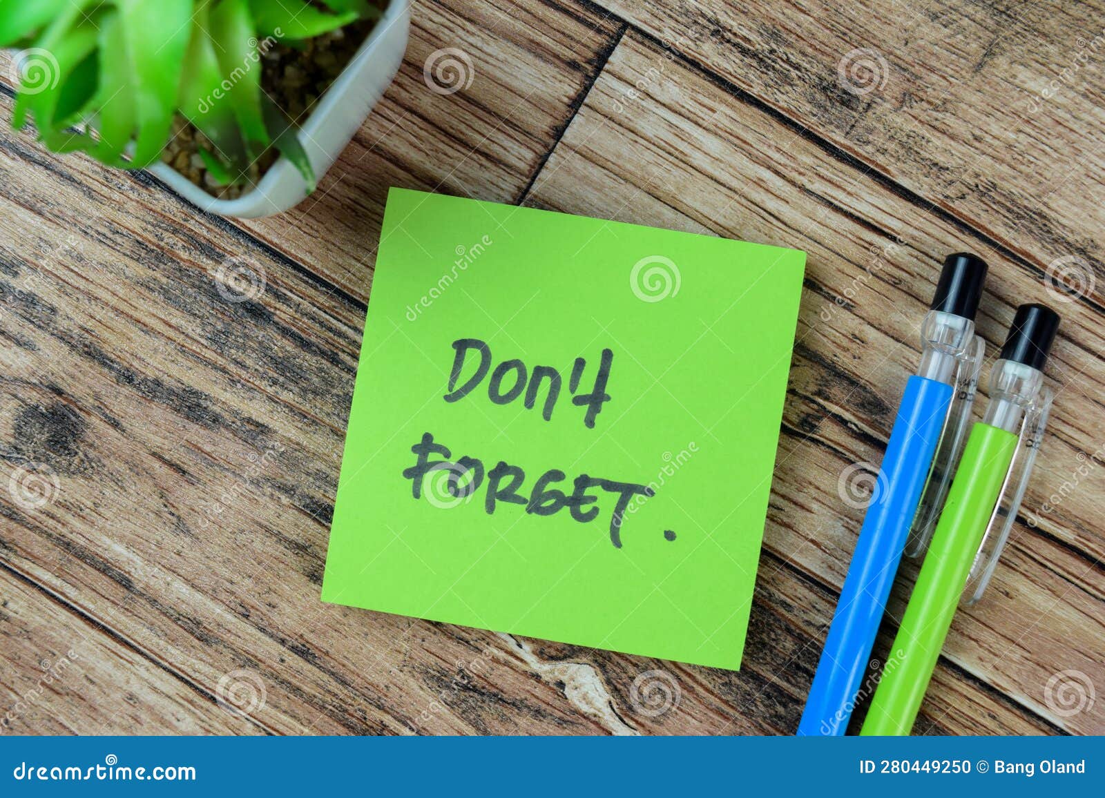 Concept of Don T Forget Write on Sticky Notes Isolated on Wooden Table ...
