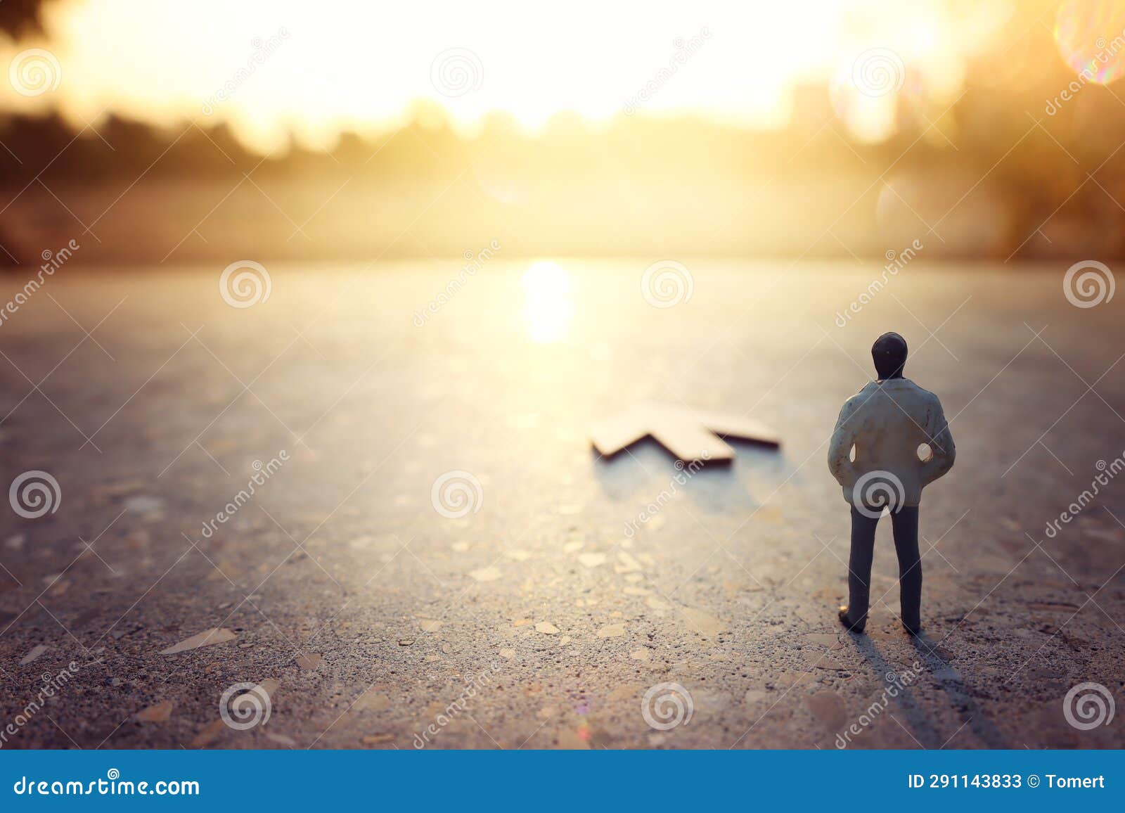 Man Figure Looking Ahead To the Horizon during Sunset Stock Image ...