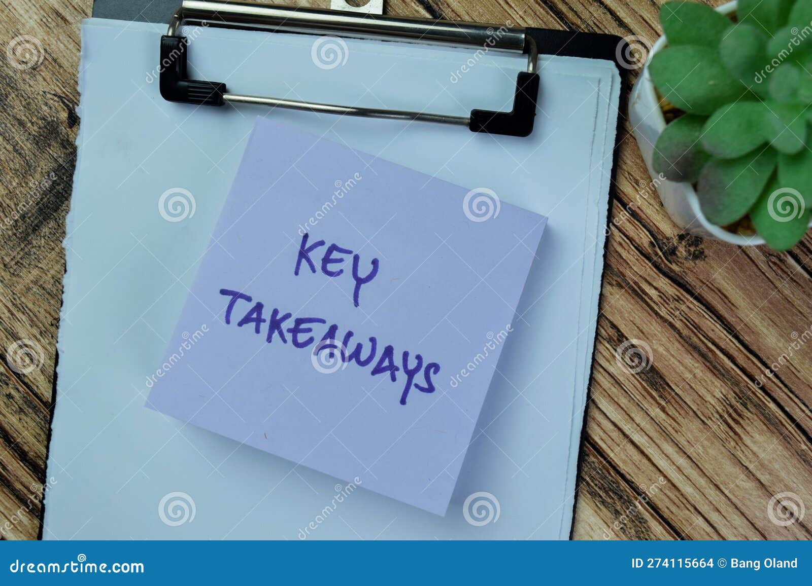 Concept of Key Takeaways Write on Sticky Notes Isolated on Wooden Table ...