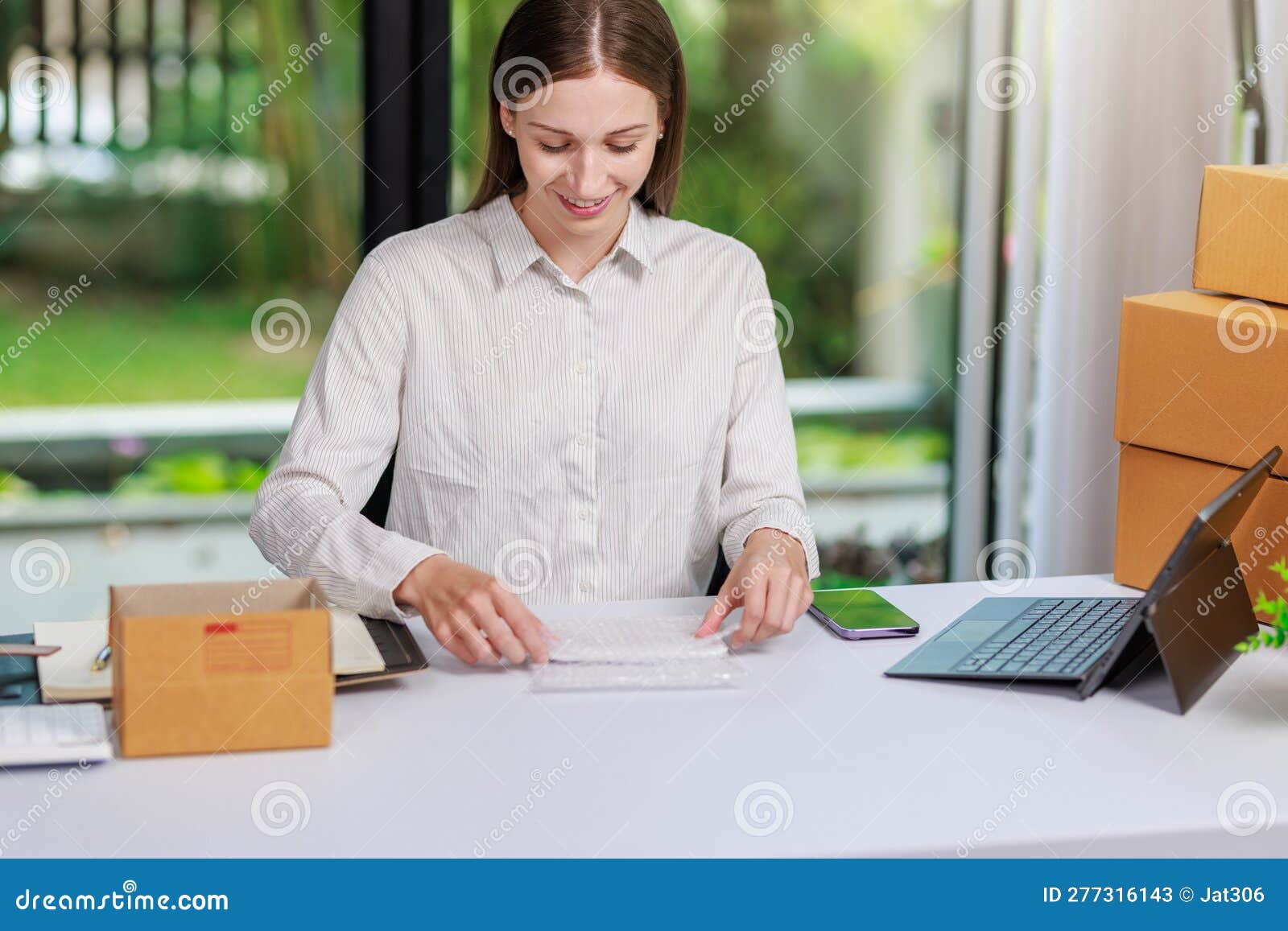 Concept of Parcel Delivery and Selling Online,Retailer Using a ... Concept of Parcel Delivery and Selling Online,Retailer Using a ...