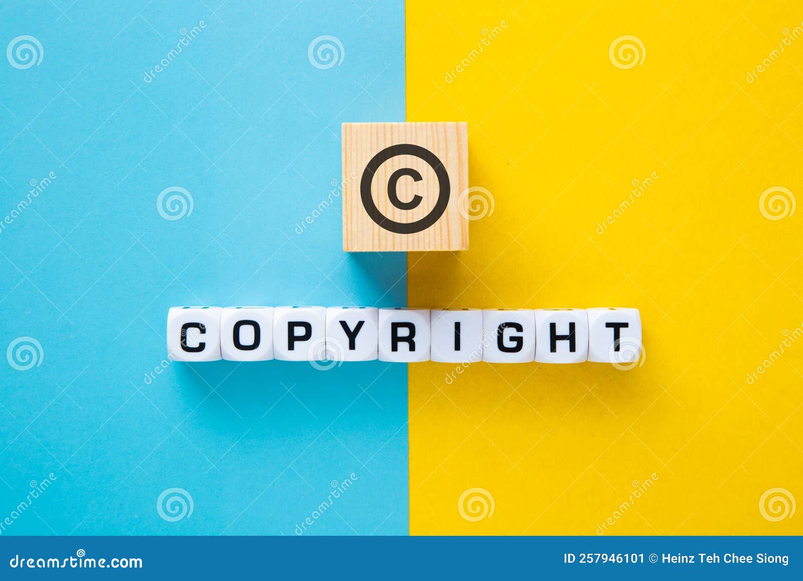 Concepto De Derechos De Propiedad Intelectual. Texto De Copyright En ...