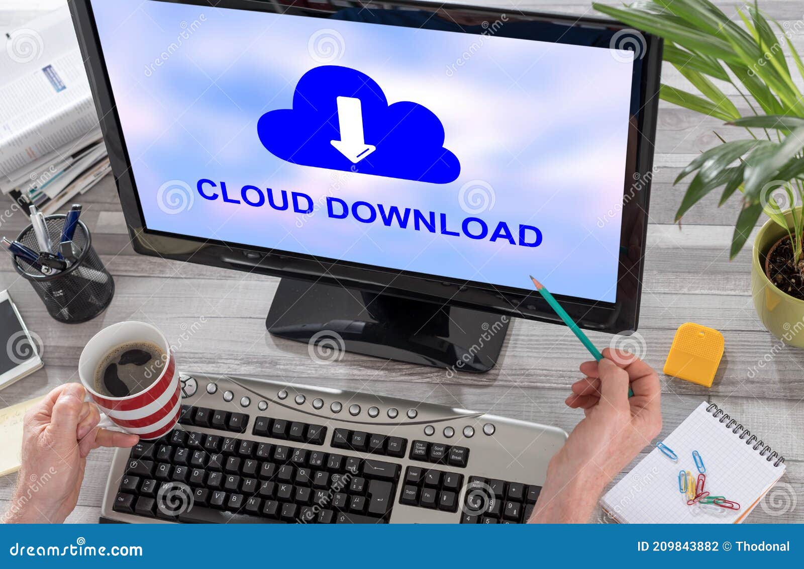 Concepto De Descarga De Datos En Un Equipo Foto de archivo - Imagen de ...