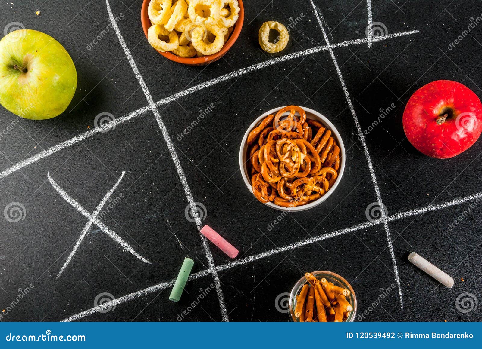 Concepto Sano Y Malsano Del Bocado Foto de archivo - Imagen de lucha ...