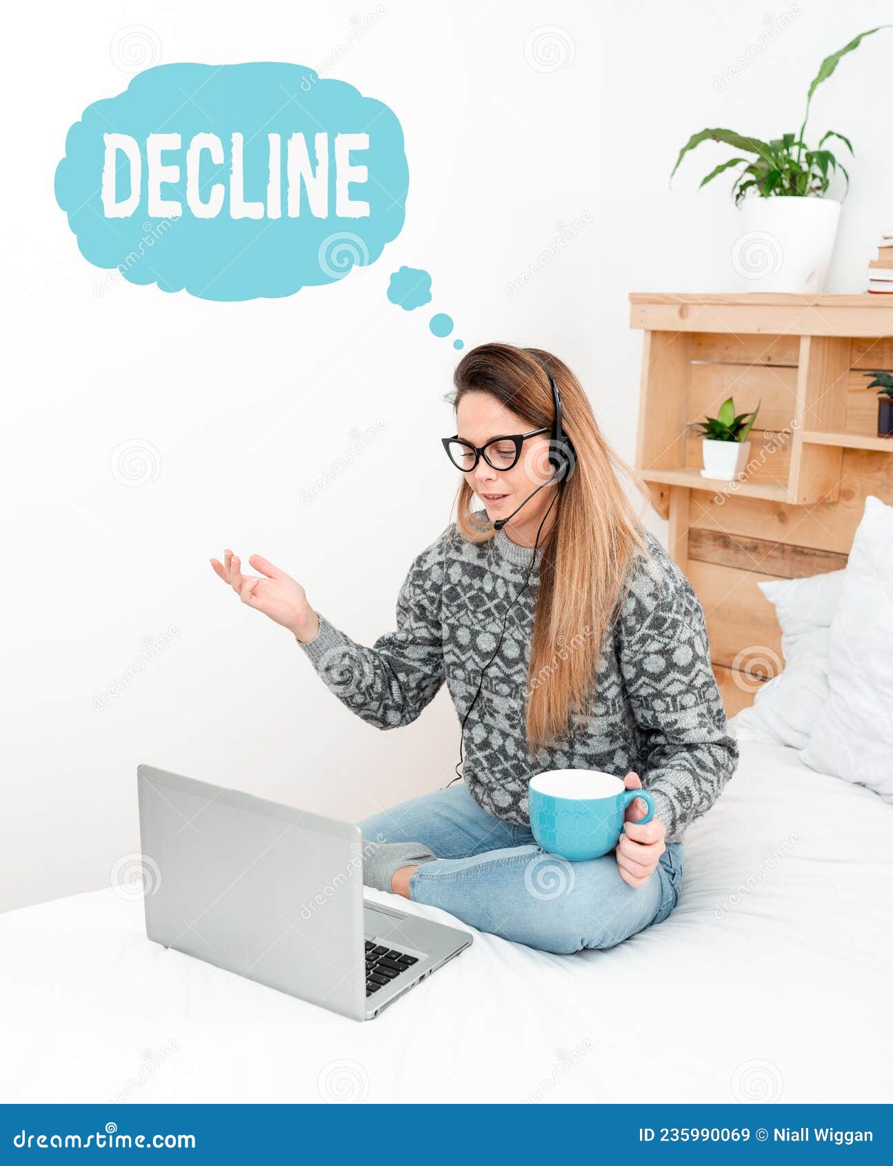 Conceptual Caption Decline. Internet Concept Become Smaller Fewer less ...