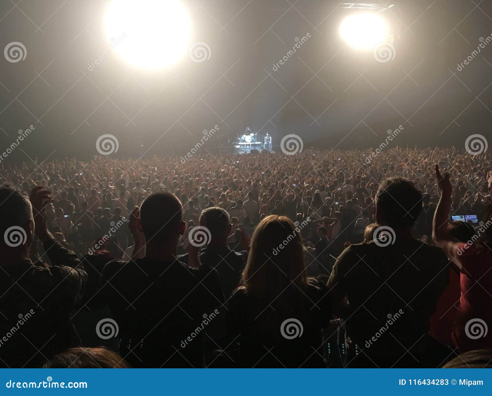 Concert crowd editorial stock photo. Image of crowd - 116434283