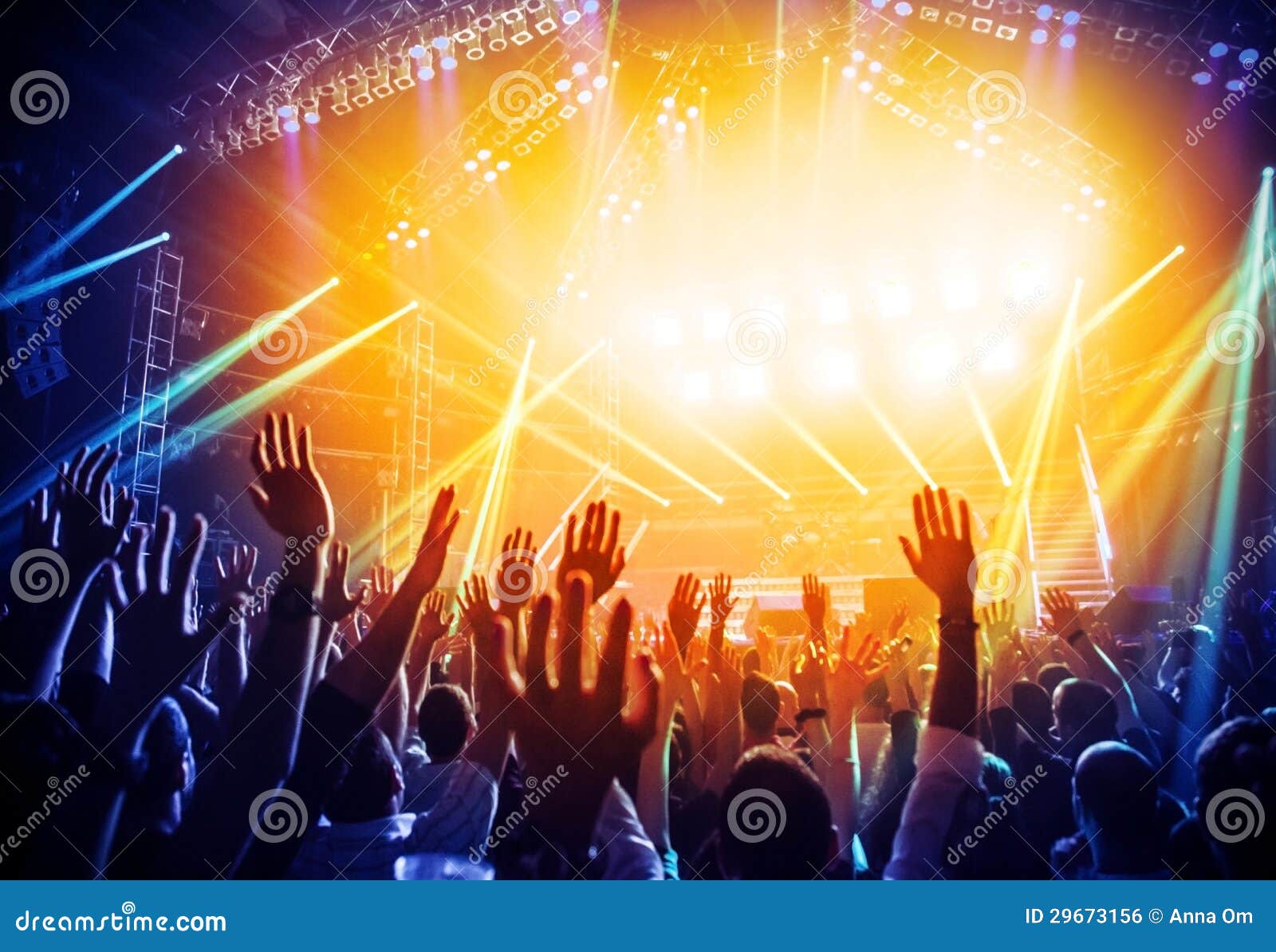 Concert de rock photo stock. Image of nuit, étage, grand - 29673156