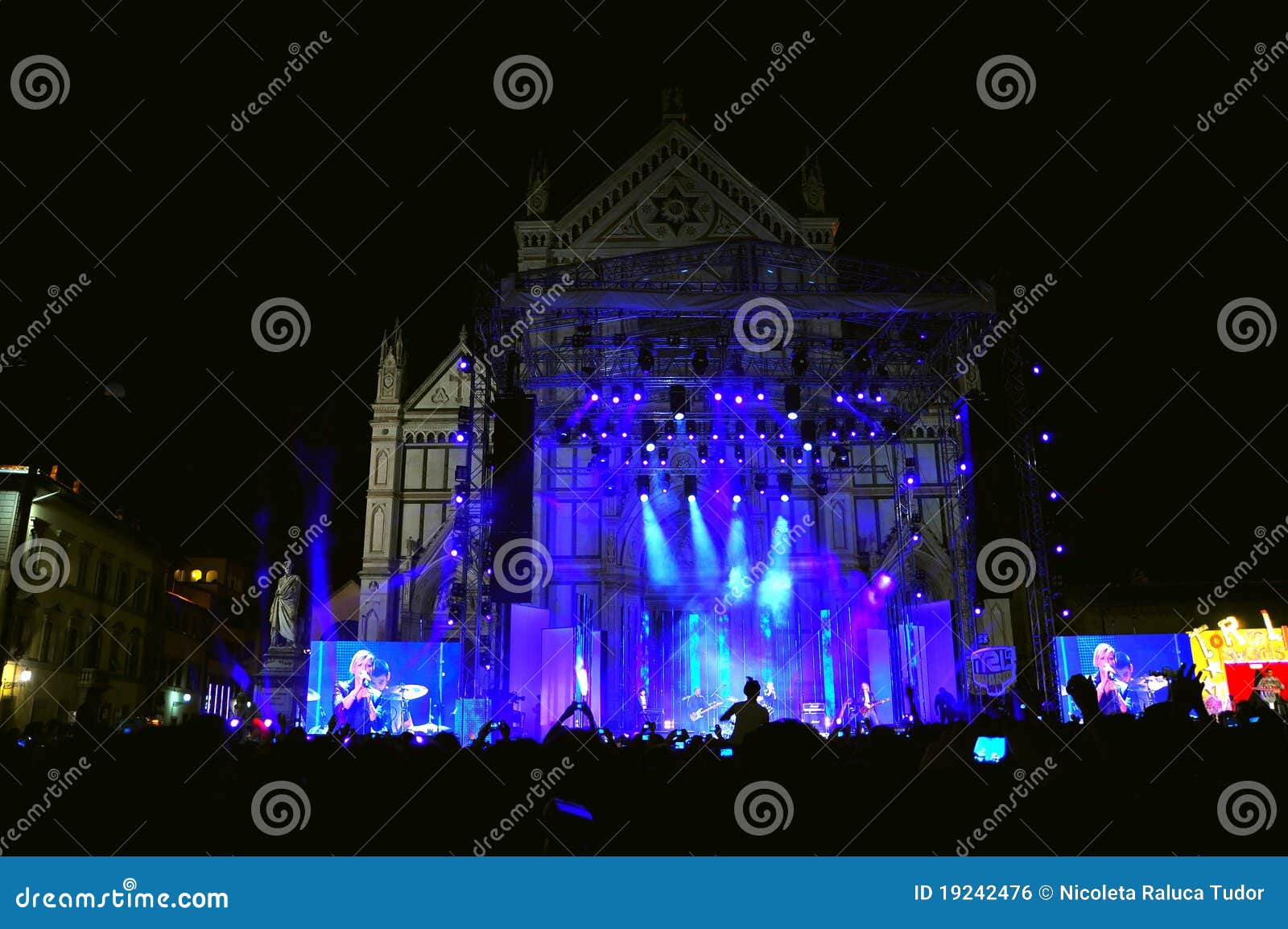 Concert in Italy editorial photo. Image of discotheque - 19242476