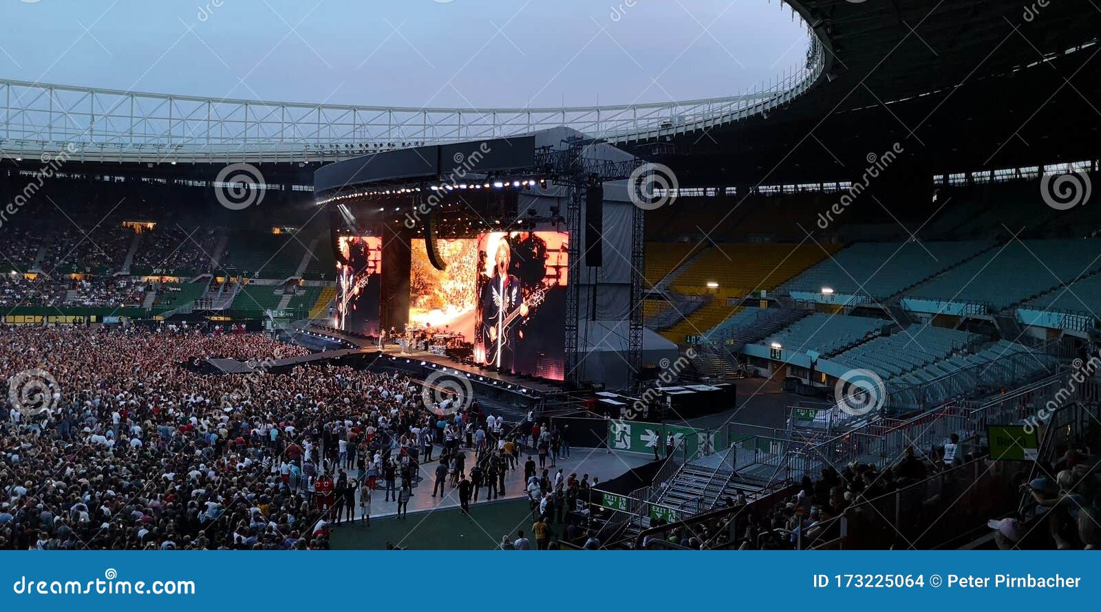 Concert Stage Crowd Vienna Stadium Editorial Stock Image - Image of ...