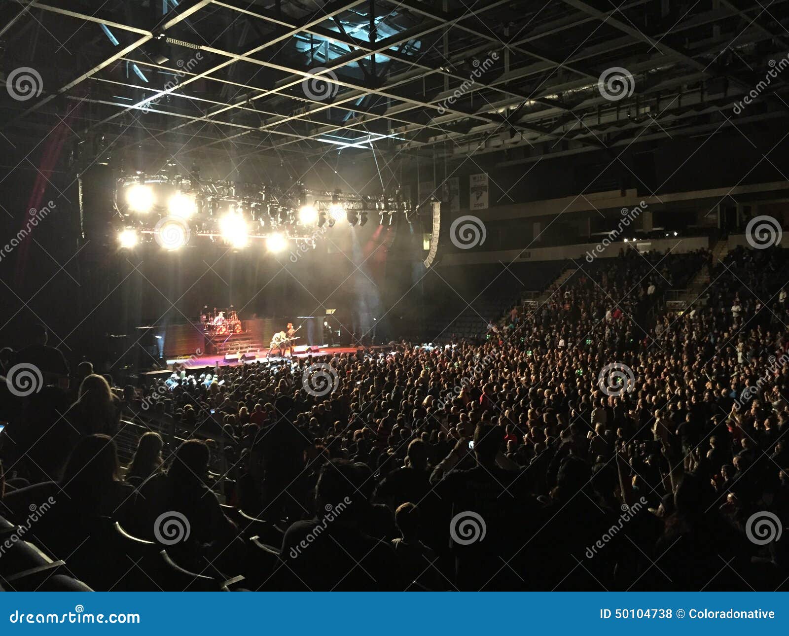 Concerto rock fotografia stock editoriale. Immagine di luci - 50104738