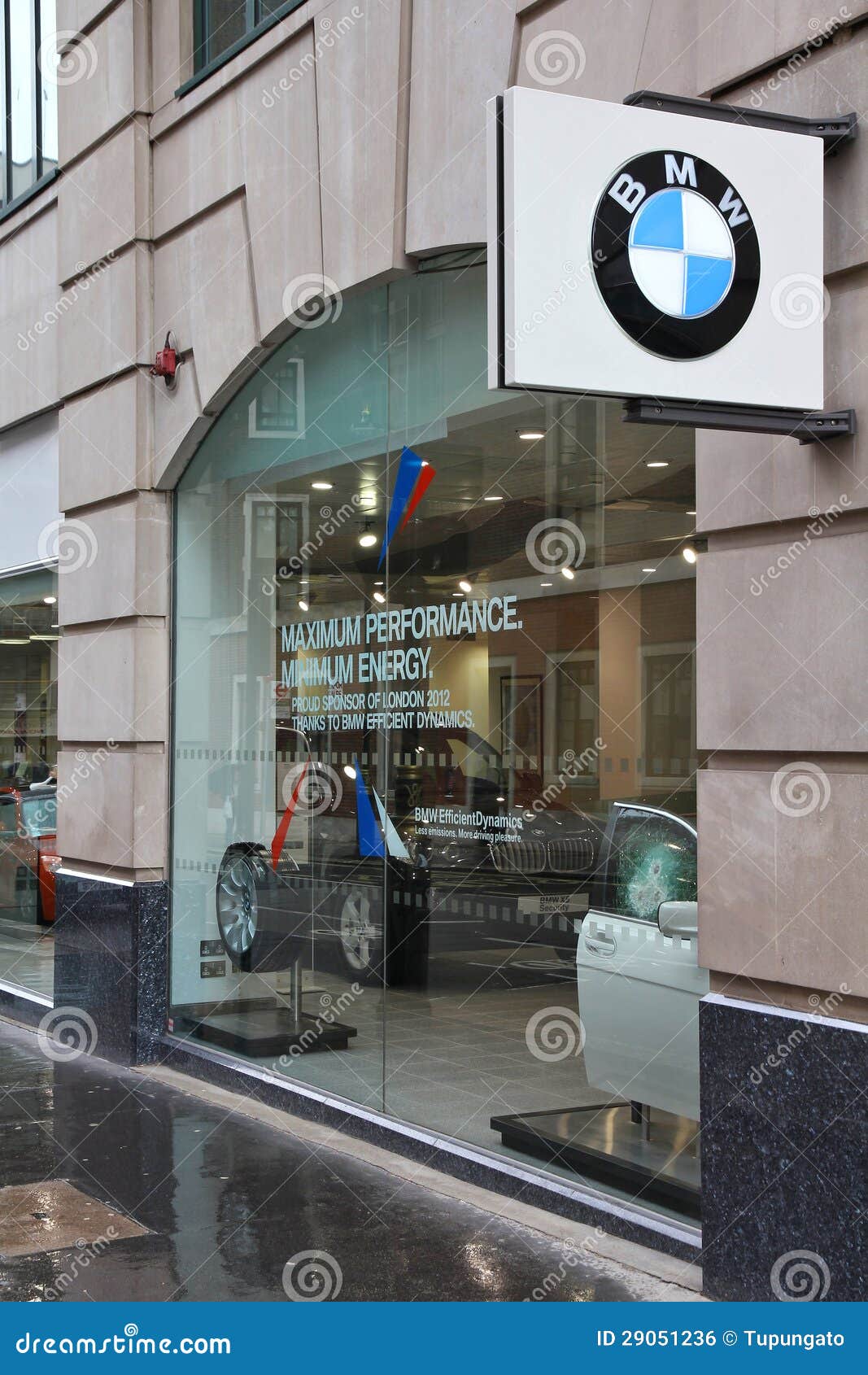 Concessionario auto di BMW fotografia editoriale. Immagine di società ...