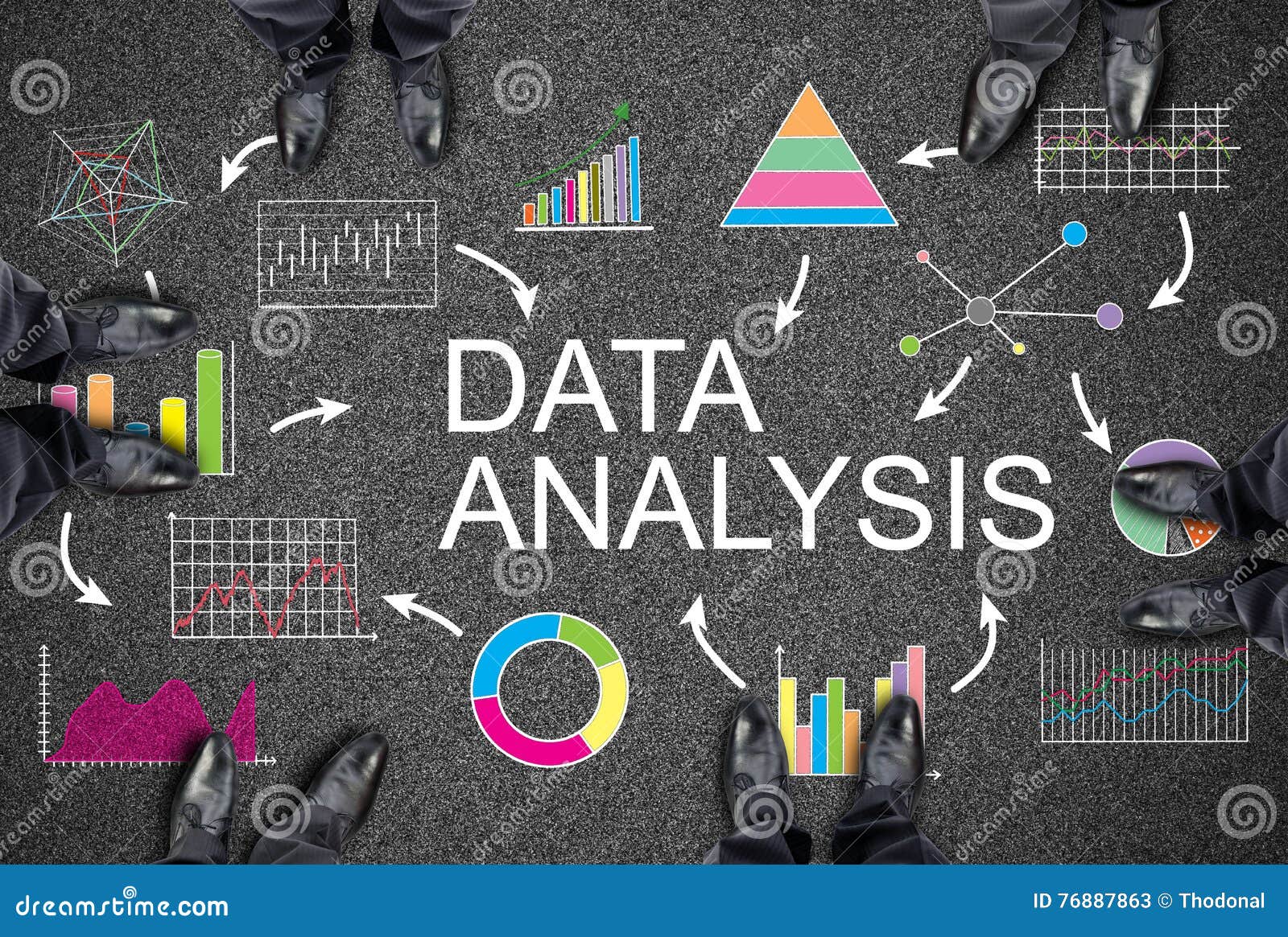 Concetto Di Analisi Dei Dati Su Una Strada Immagine Stock - Immagine di ... Concetto Di Analisi Dei Dati Su Una Strada Immagine Stock - Immagine di ...