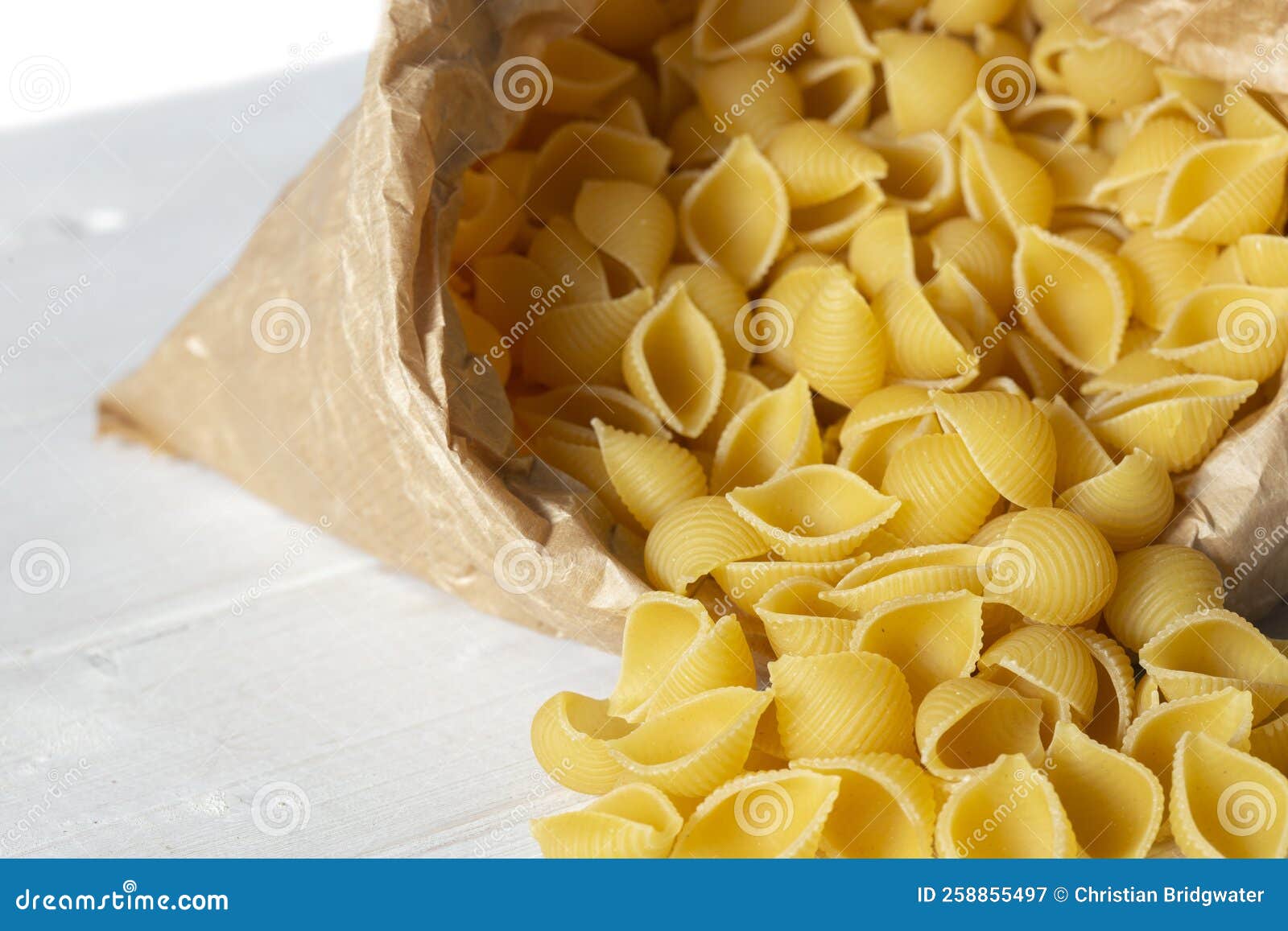 Conchiglie Pasta Shells in a Brown Paper Bag. Eco-friendly Recycling ...
