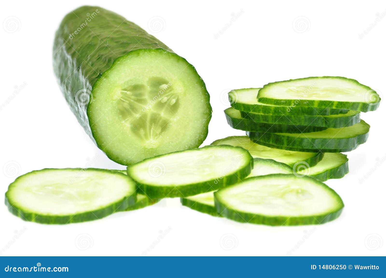 Concombre Coupé En Tranches Photo stock - Image du graine, tranché ...