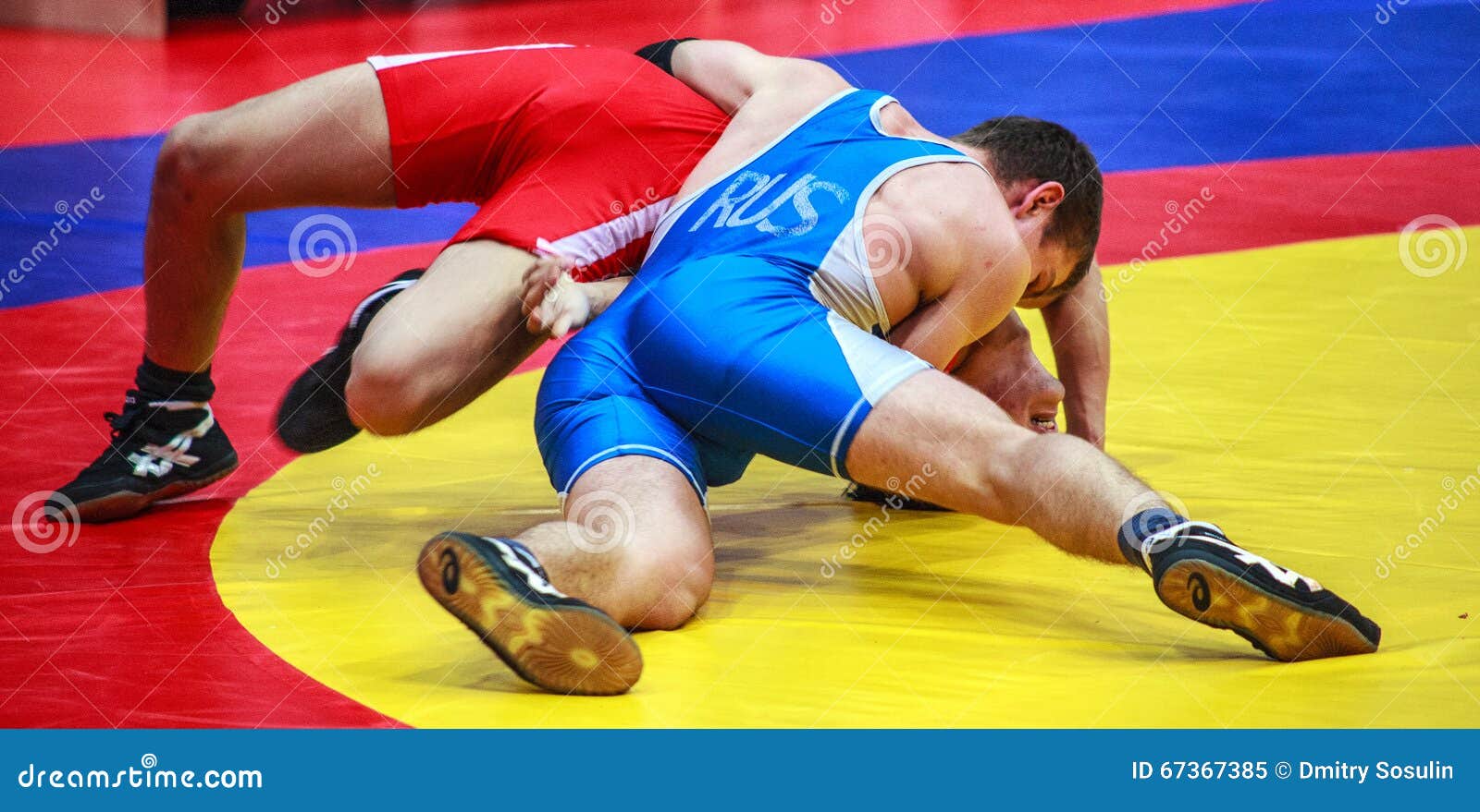 Concours Sur La Lutte Gréco-romaine Image éditorial - Image du homme ...