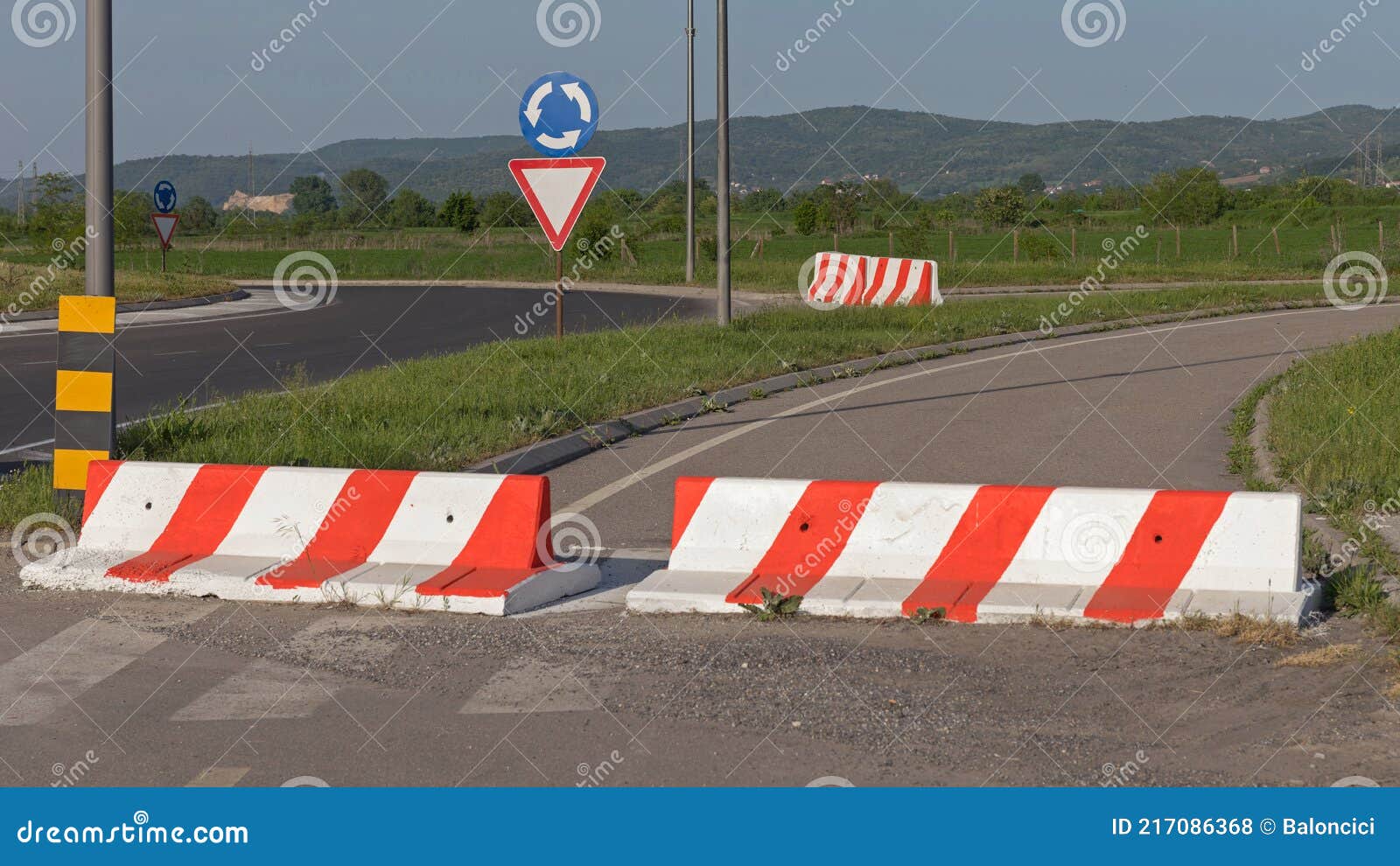 Concrete Barrier With Concrete Barrier With Steel Frame With Canvas For ...