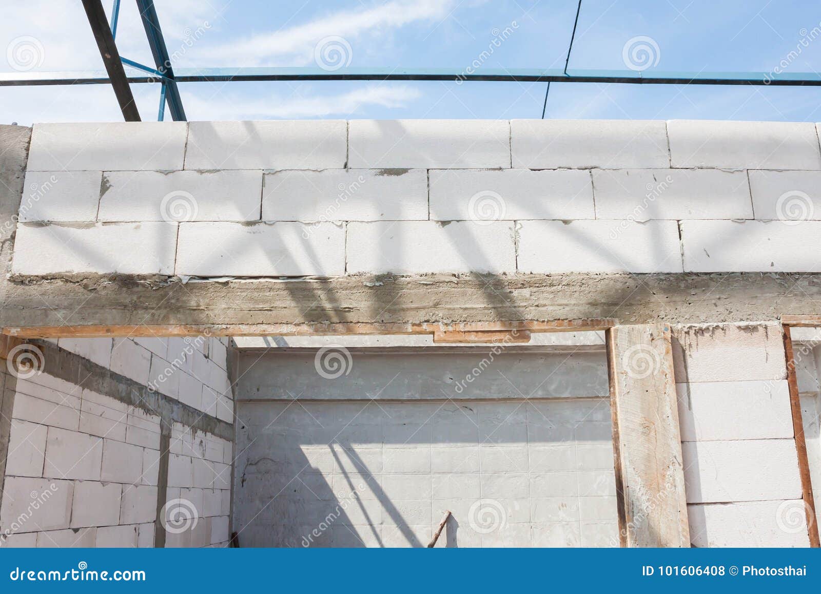 Concrete Beam Wall of Brick Wall Stock Photo - Image of builder ...