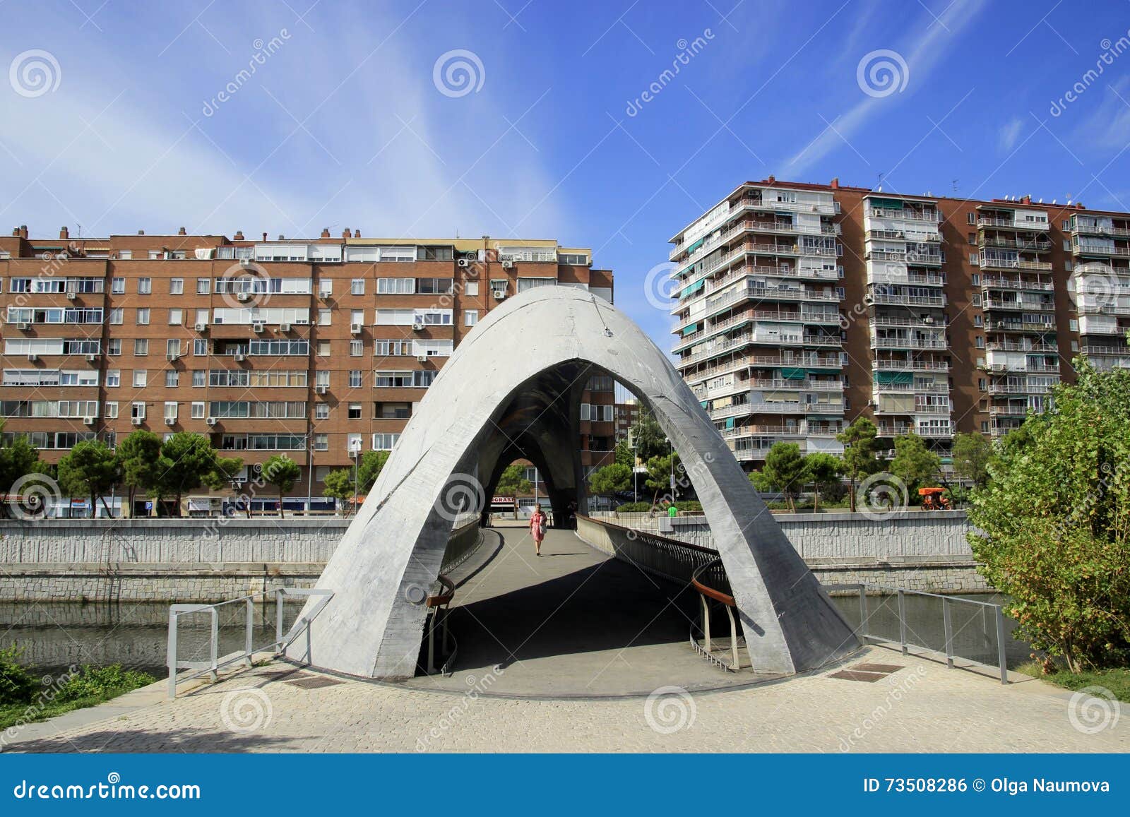 Concrete Bridge in Parque Madrid Rio Editorial Photo - Image of ...