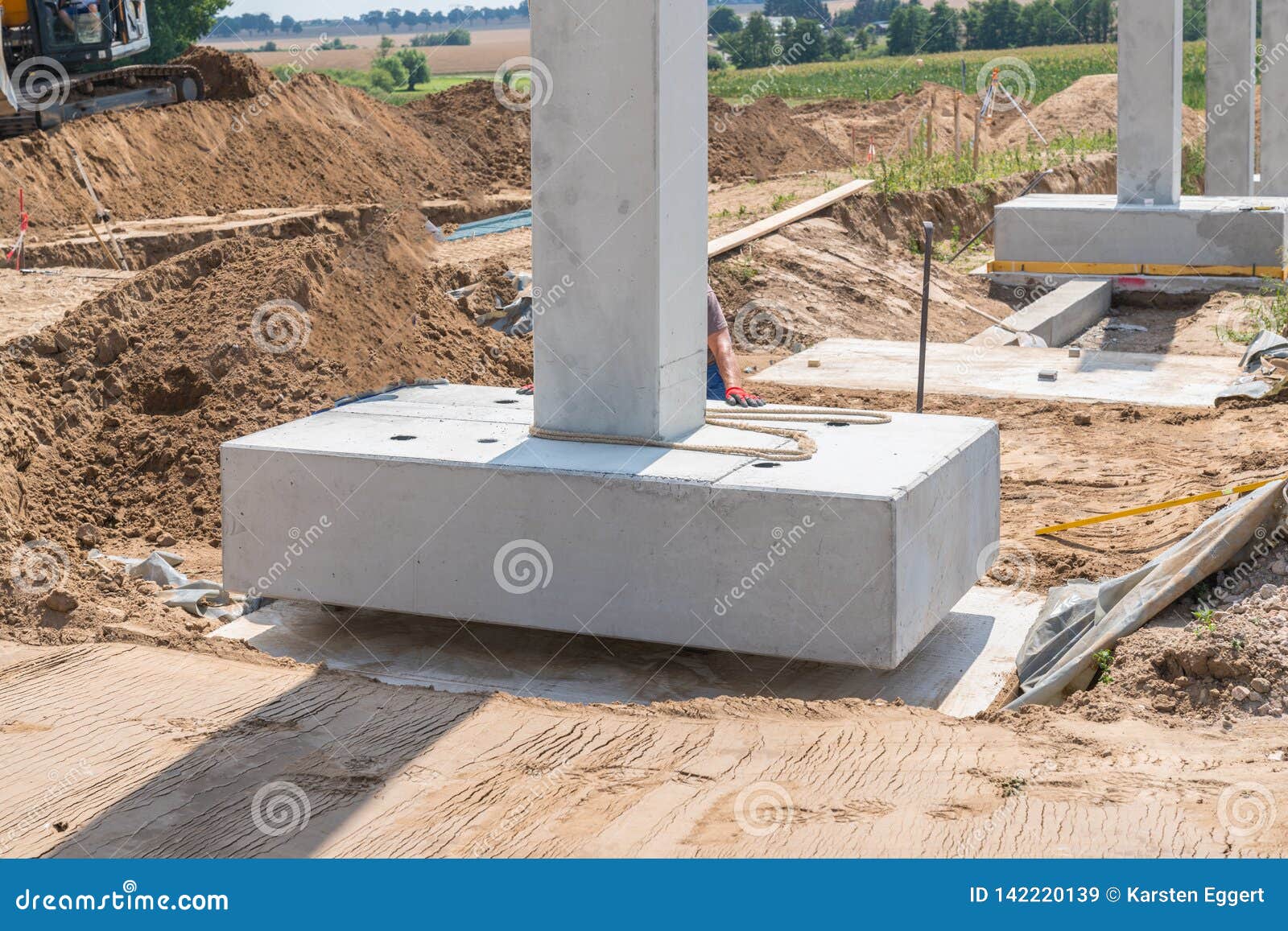 Concrete Column is Placed on a Foundation Stock Image - Image of house ... Concrete Column is Placed on a Foundation Stock Image - Image of house ...