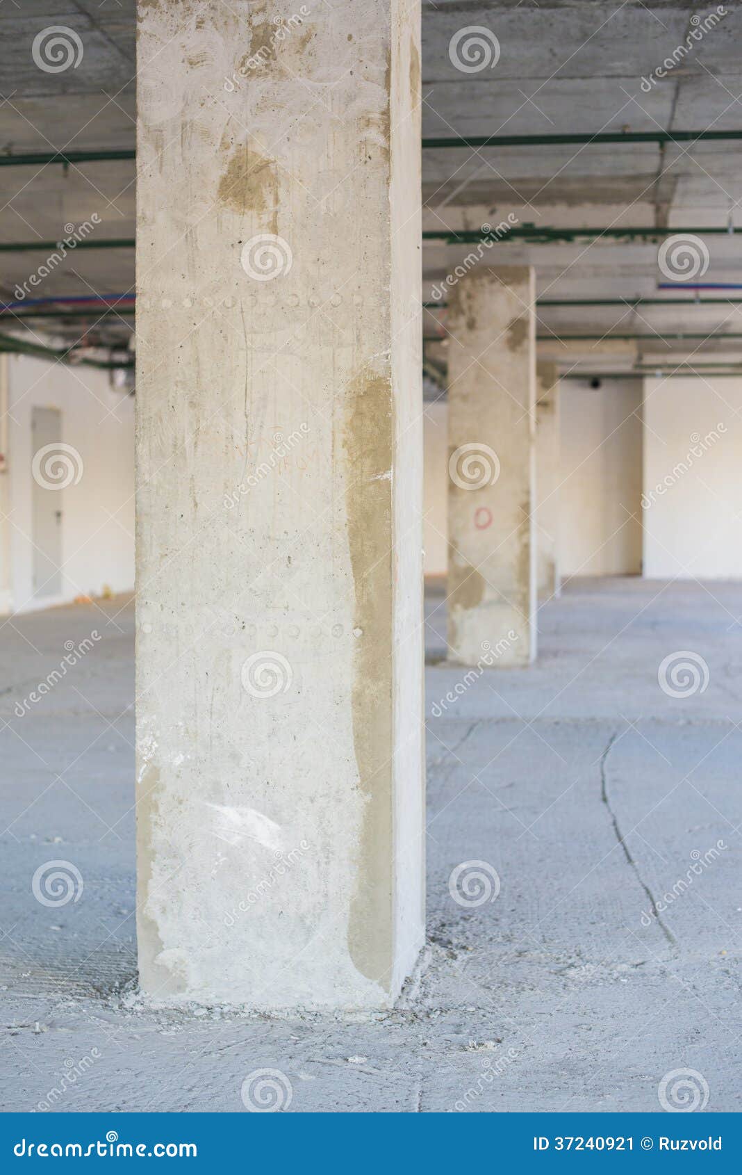 Concrete Column in Unfinished Interior Under Construction Stock Image ...