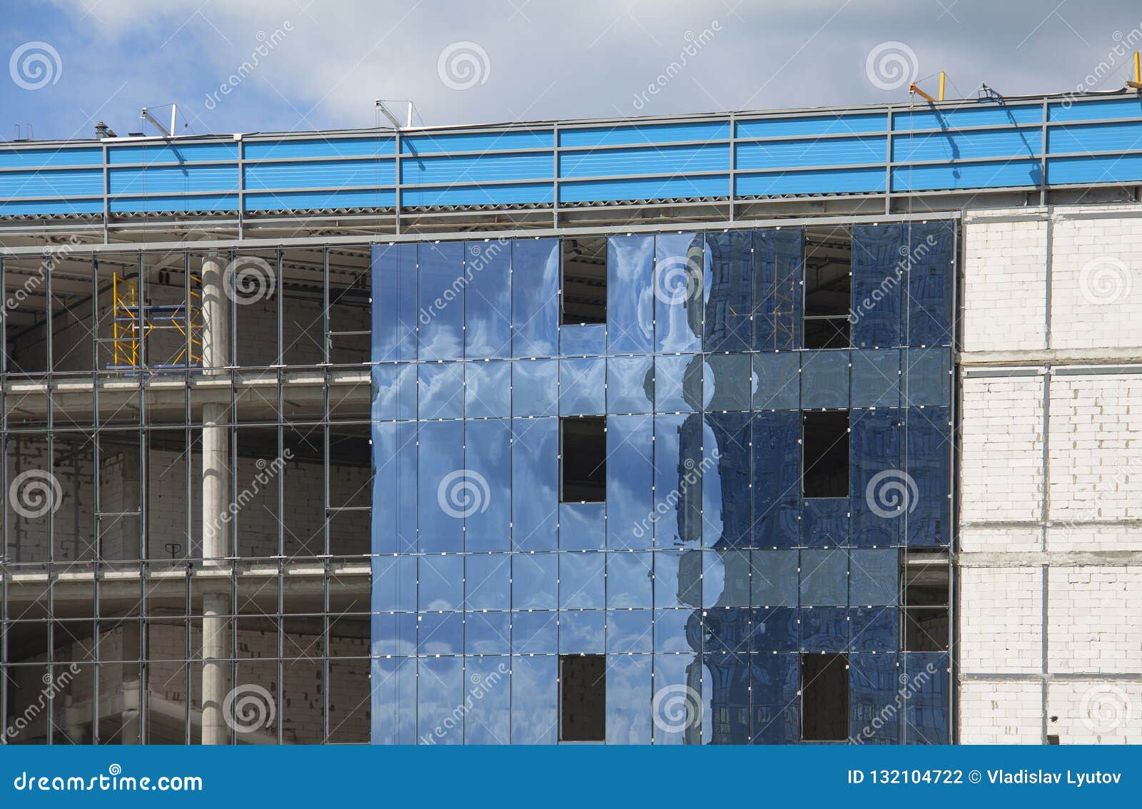 Concrete Construction, Unfinished Building. Stock Photo - Image of ...