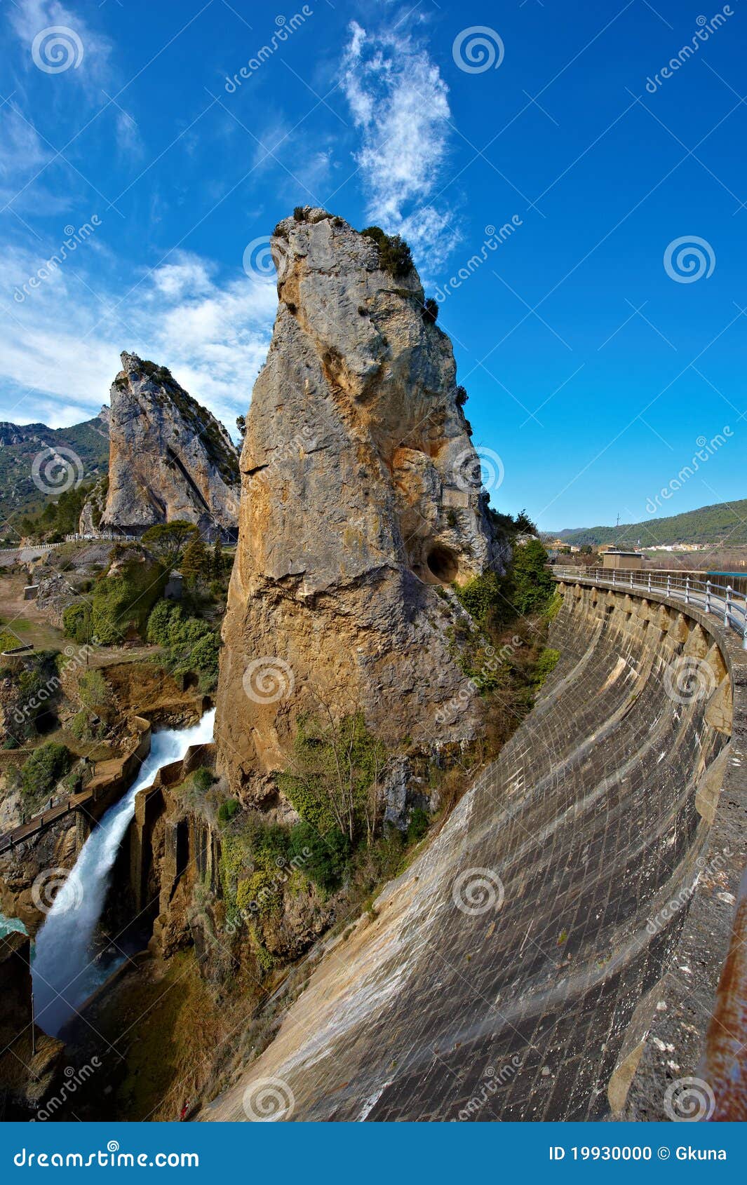 Concrete Dam stock photo. Image of castilla, aragon, hydraulic - 19930000